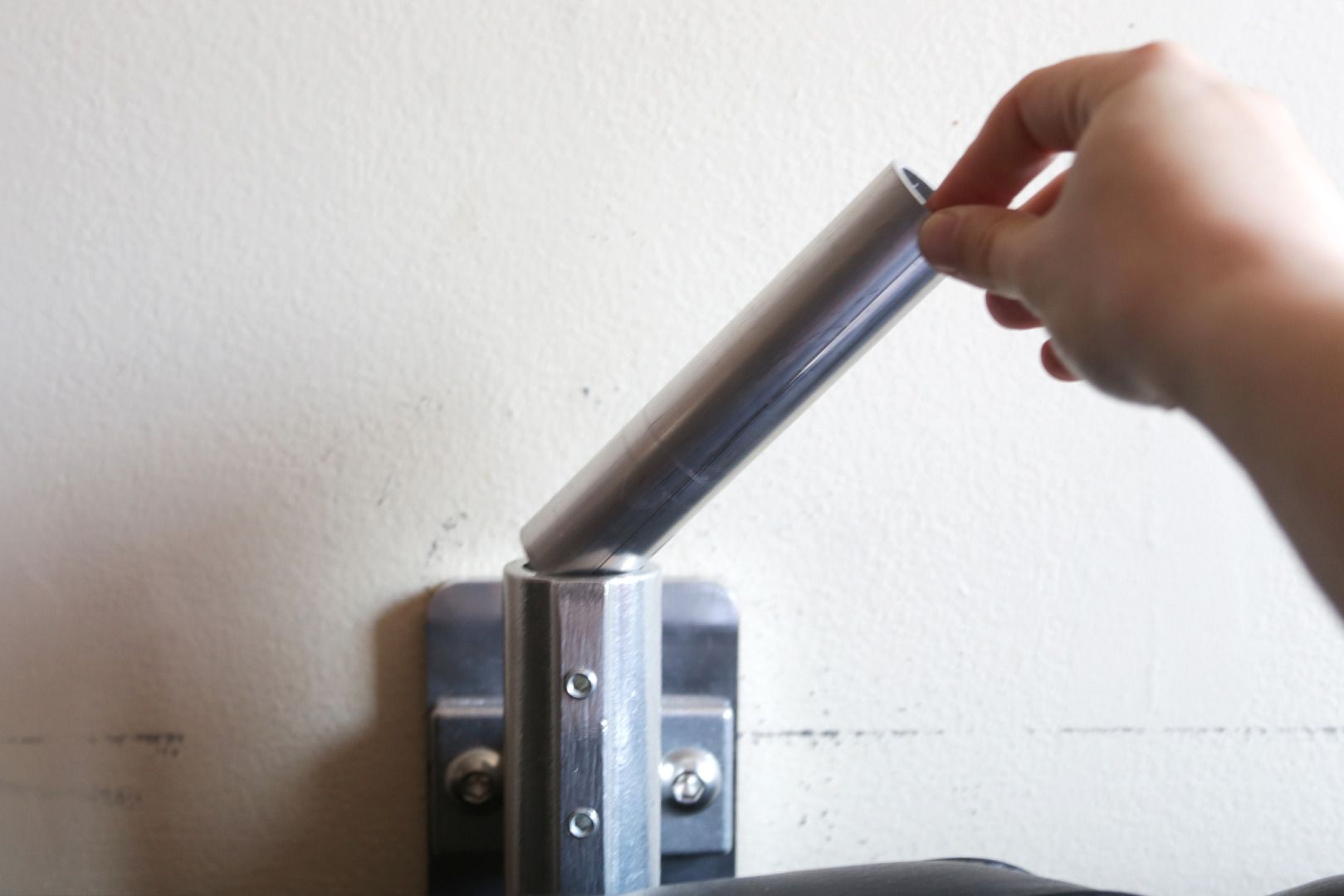 Detachable Projector Wall Mount : 19 Steps (with Pictures) - Instructables