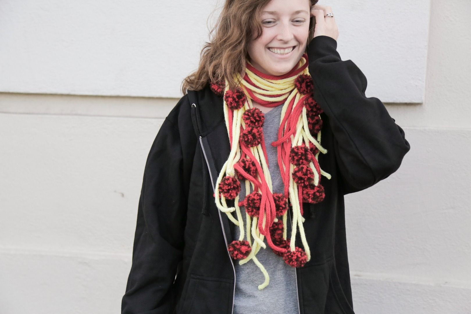 Spaghetti and Meatball Knit Scarf : 9 Steps (with Pictures) - Instructables