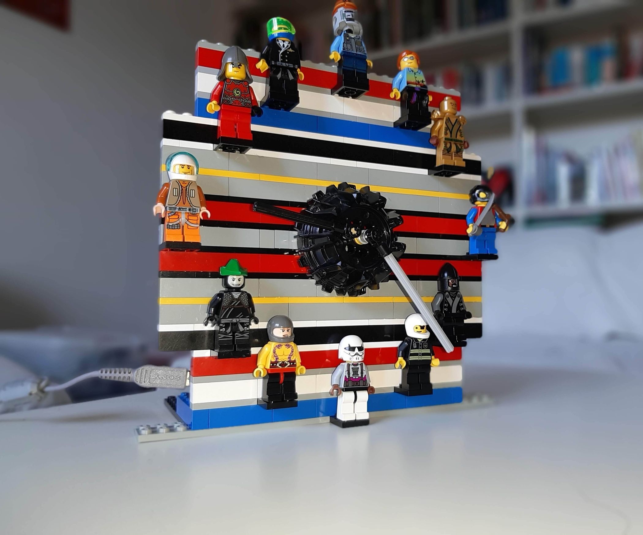 LEGO Quartz Clock : 5 Steps (with Pictures) - Instructables