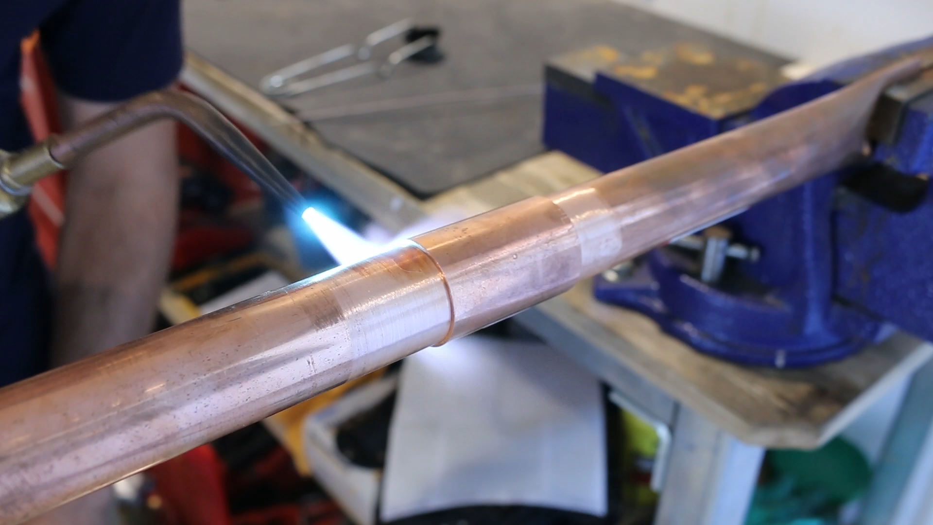 How to CORRECTLY Braze (SILVER SOLDER) a Copper Pipe : 5 Steps (with ...