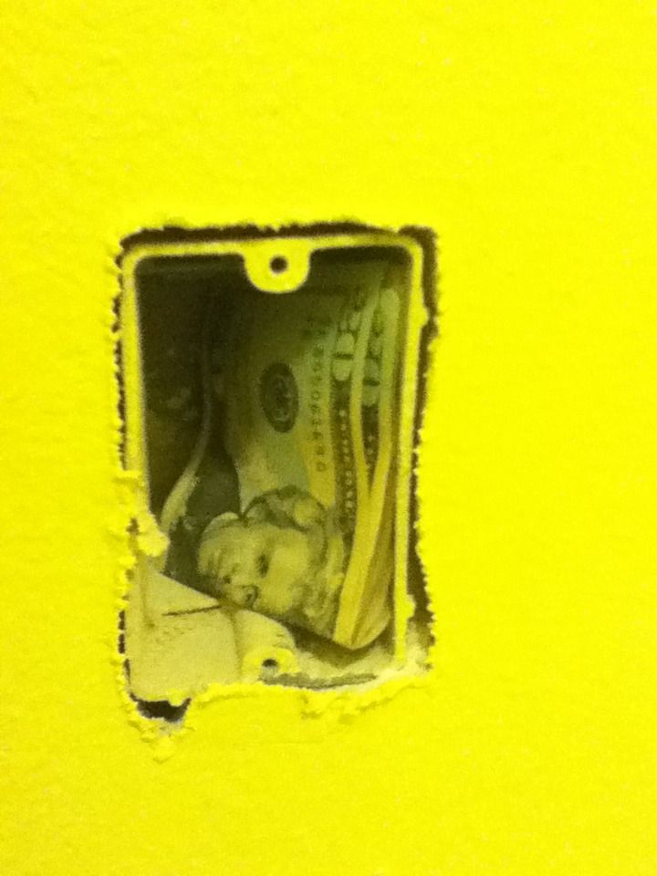 Hidden Wall Socket Area : 7 Steps (with Pictures) - Instructables
