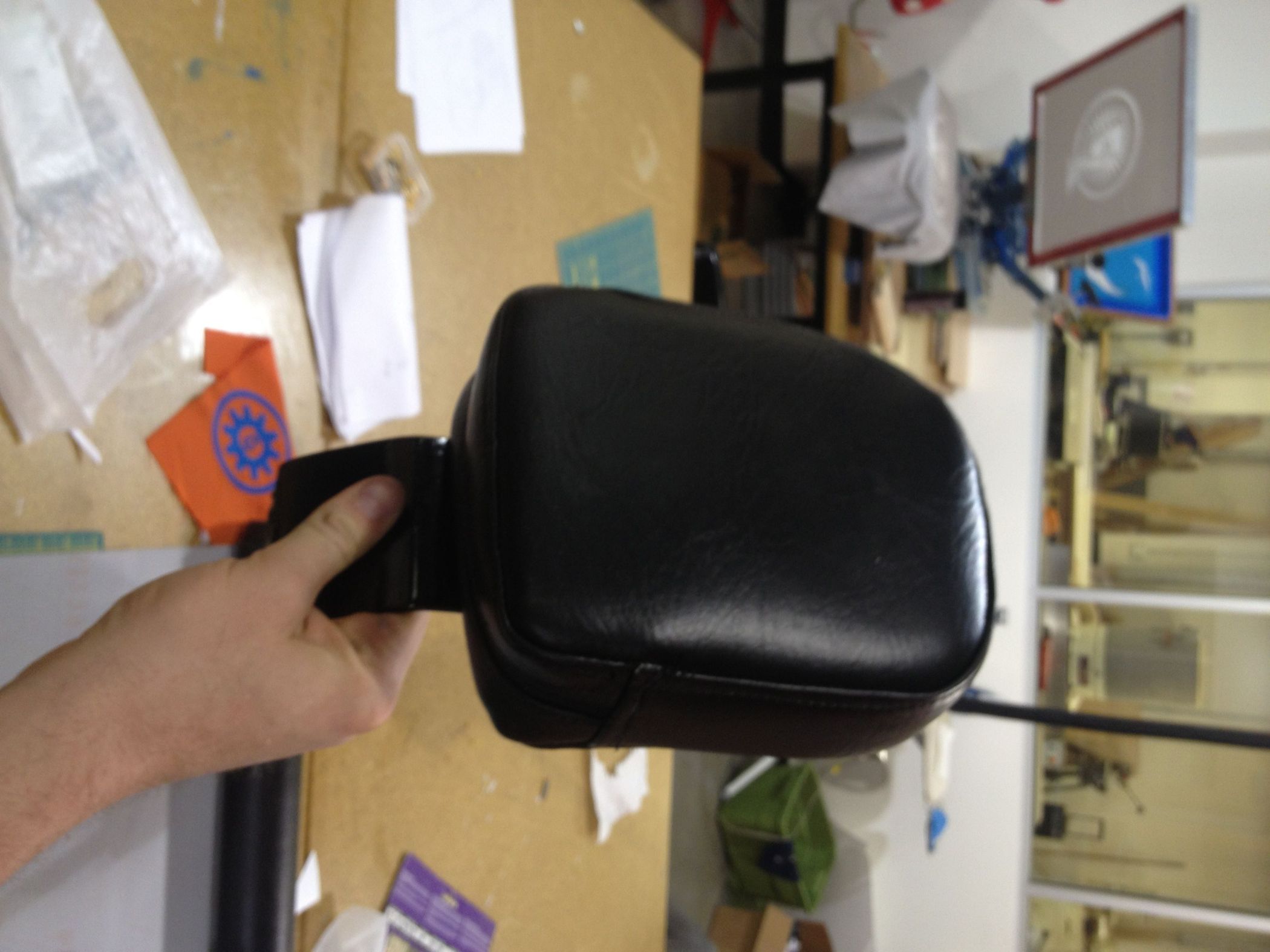 Motorcycle Back Rest - Reupholstered : 4 Steps - Instructables