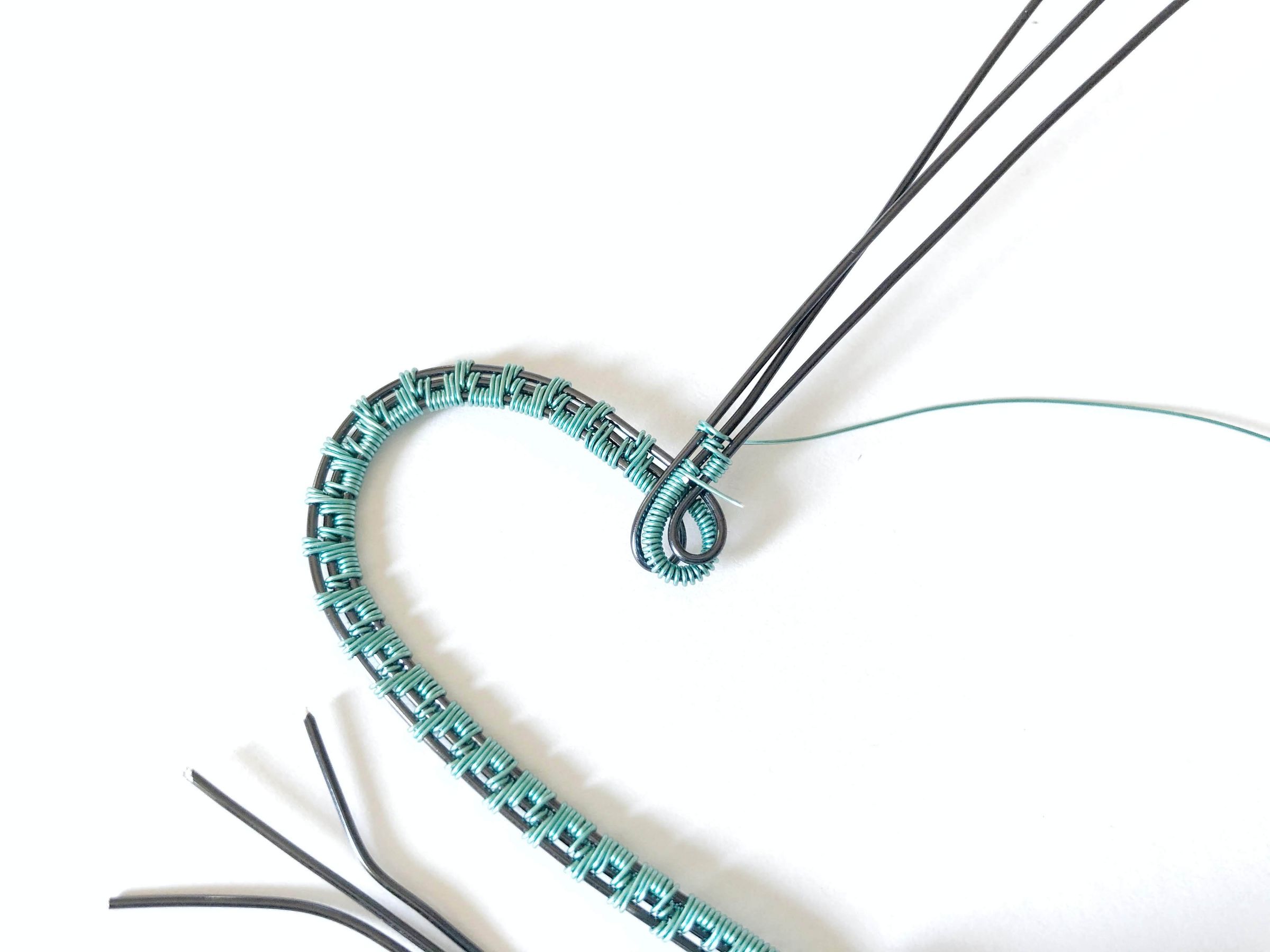 Woven Wire Hearts : 17 Steps (with Pictures) - Instructables