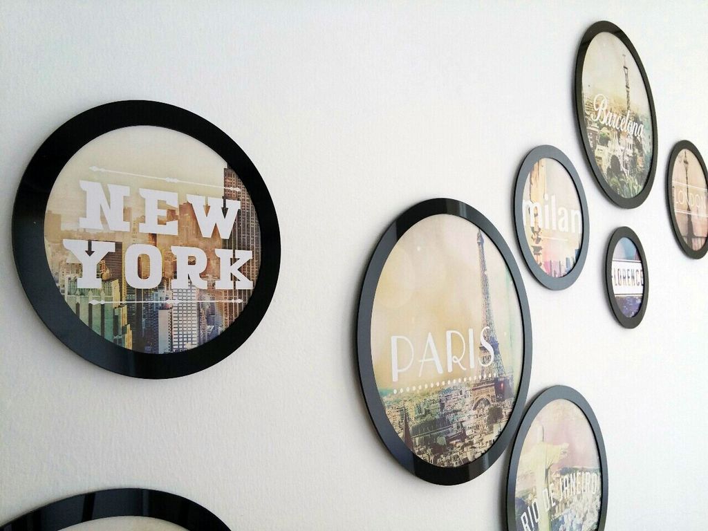 Circle Picture Frames