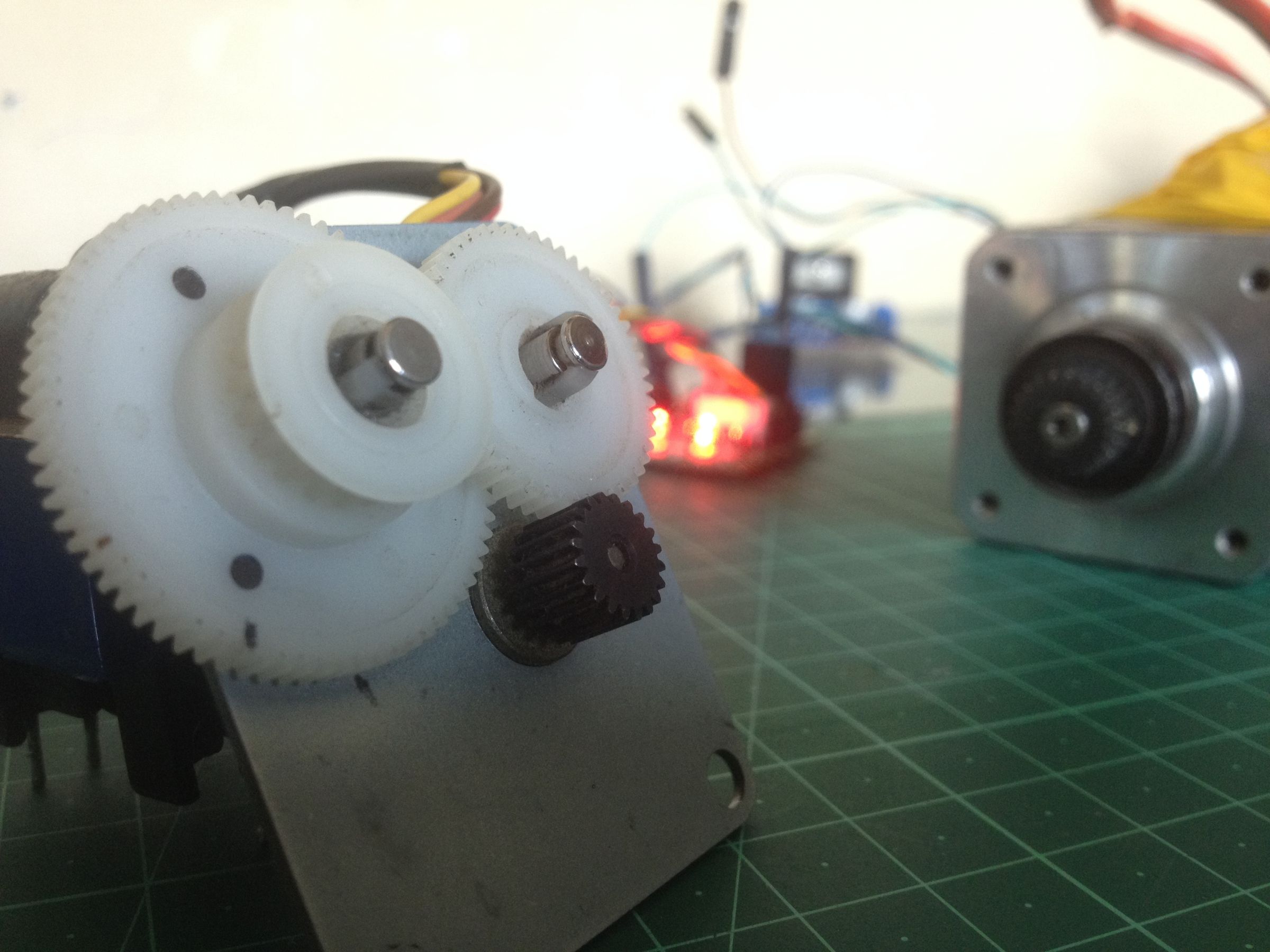 Stepper Motor Controlled Stepper Motor Without Microcontroller! : 6 ...