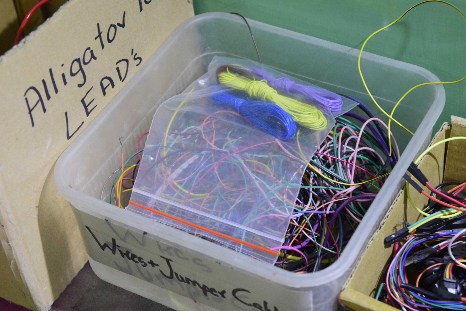 Setting Up the Perfect Electronics Workplace : 16 Steps (with Pictures ...