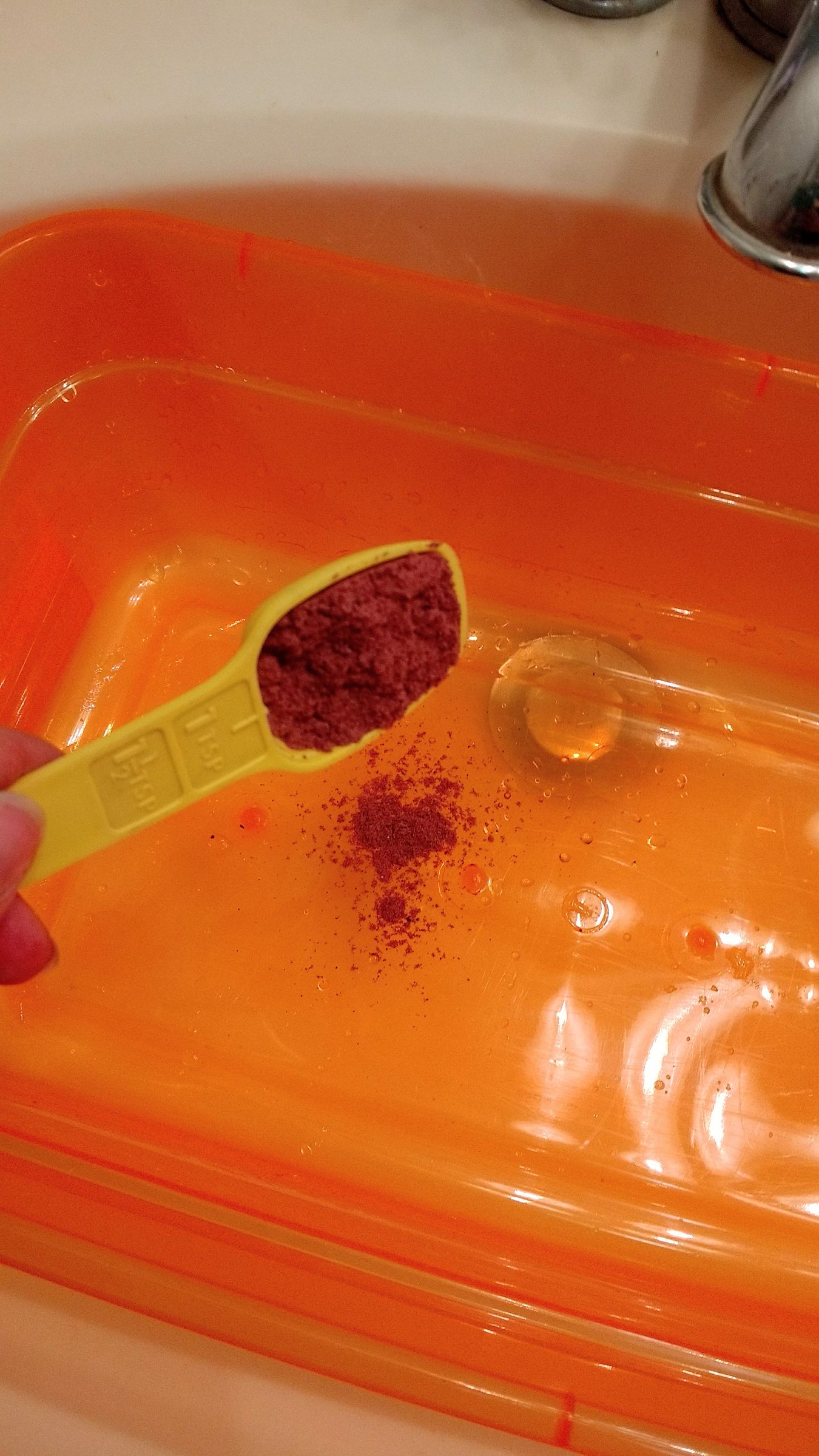 Grad Dyed Yarn Using Fiber Reactive Dye : 7 Steps (with Pictures ...