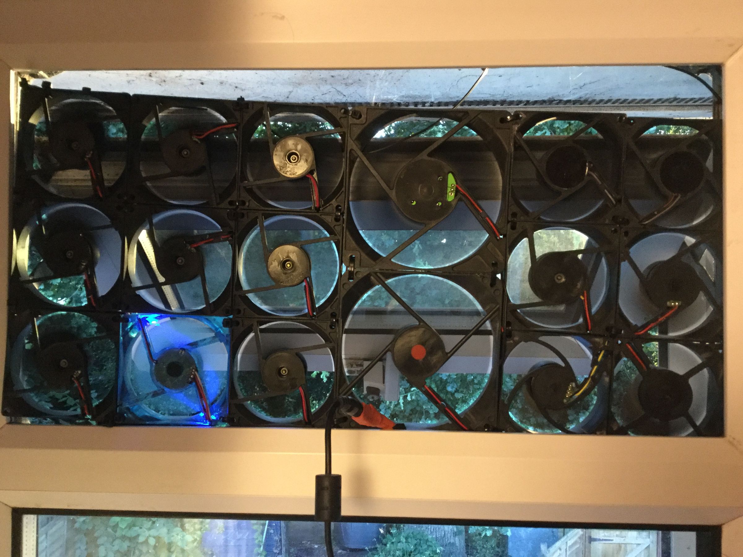 Scrap Computer Case Fans Reused for Hot Sunny Day : 5 Steps (with ...