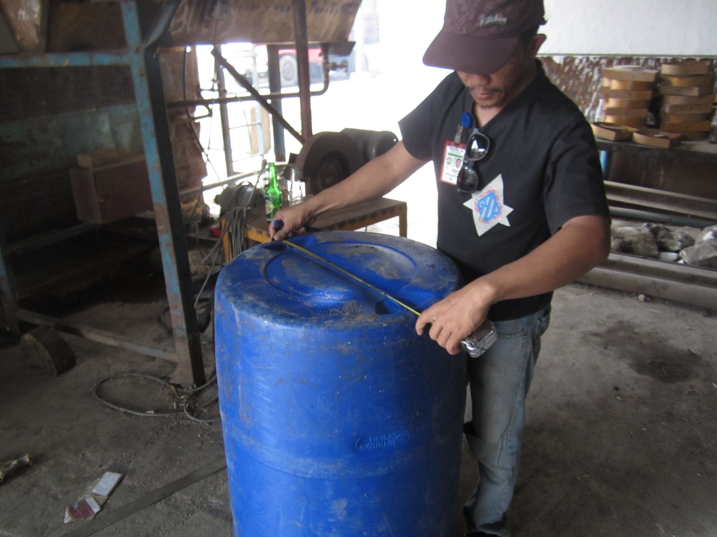 Cutting Half Vertically a PVC Drum (fast Method). - Instructables