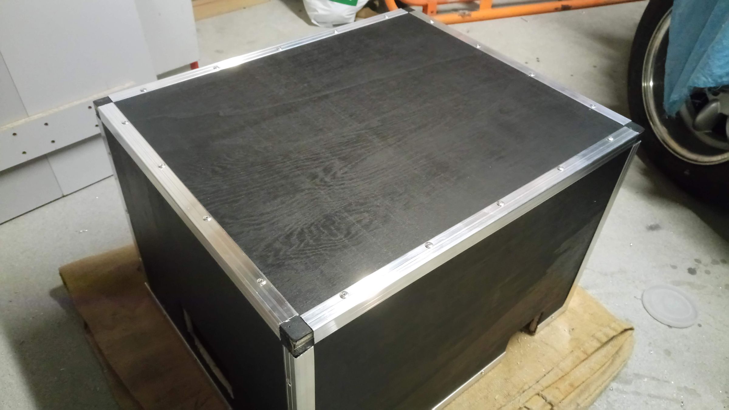 Making of a DIY Flightcase : 9 Steps (with Pictures) - Instructables
