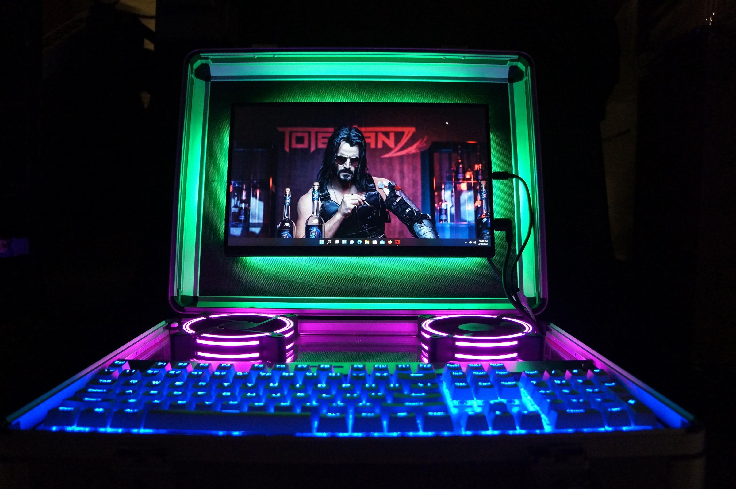 Cyberpunk Themed Briefcase Computer : 8 Steps (with Pictures ...