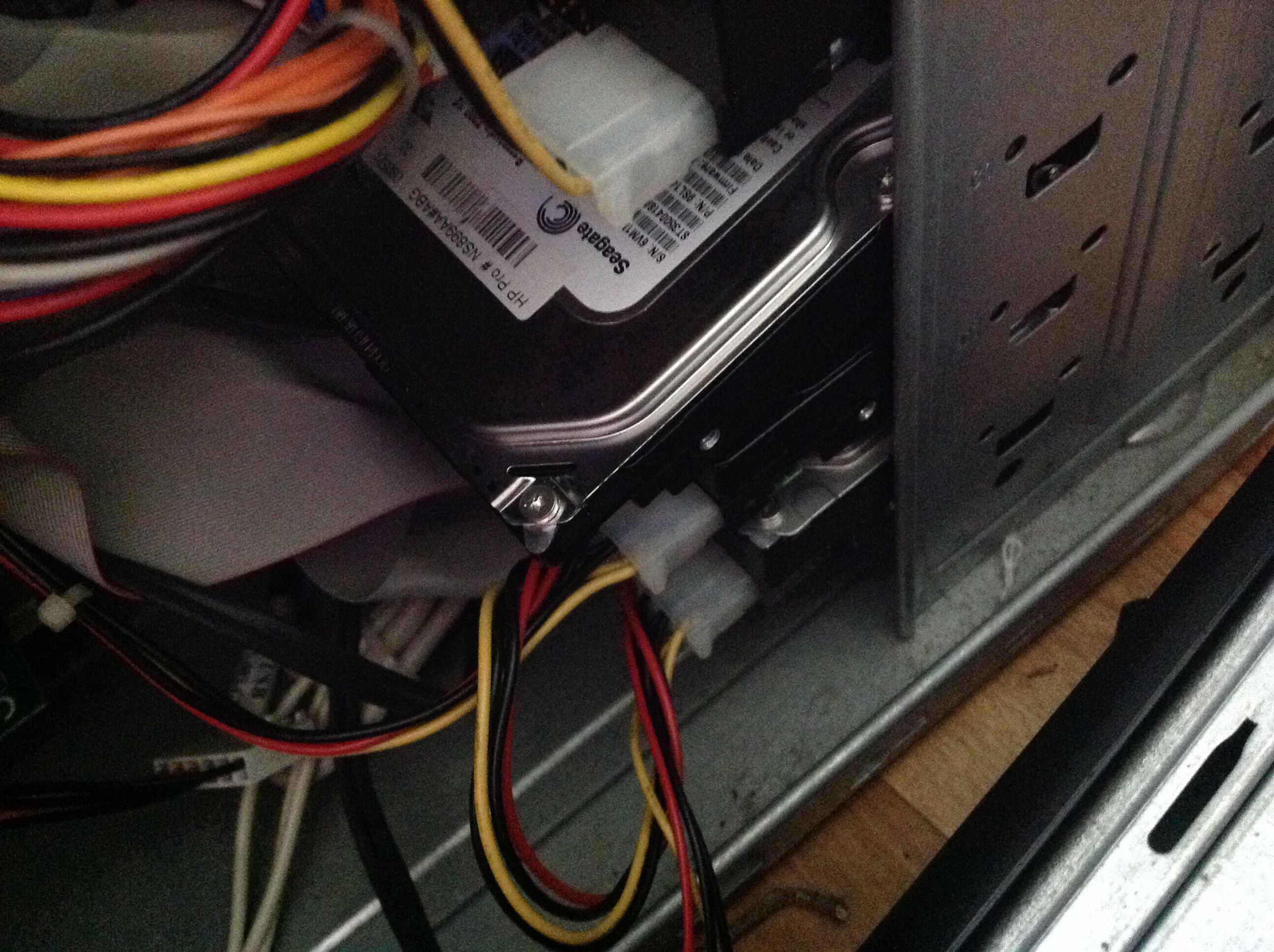 Install HDD in a Desktop PC : 4 Steps - Instructables