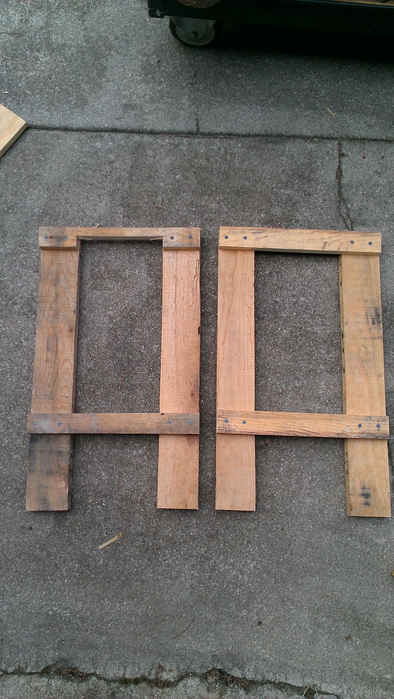 Pallet End Table/Secret Storage : 3 Steps - Instructables