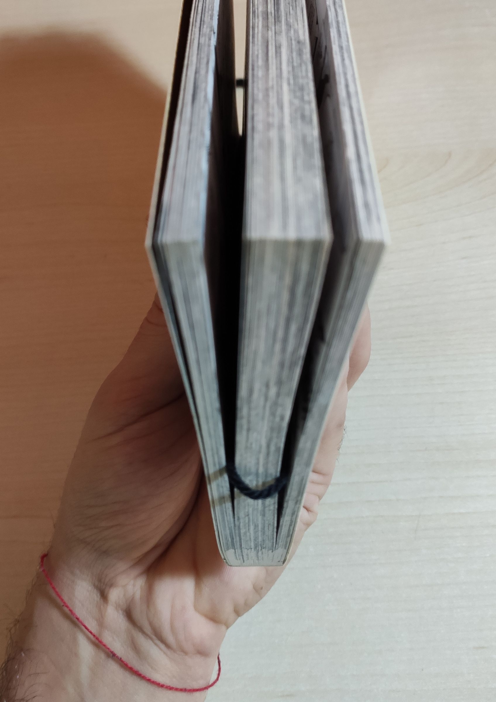 Easy Suspended Yarn Bookcase : 4 Steps (with Pictures) - Instructables