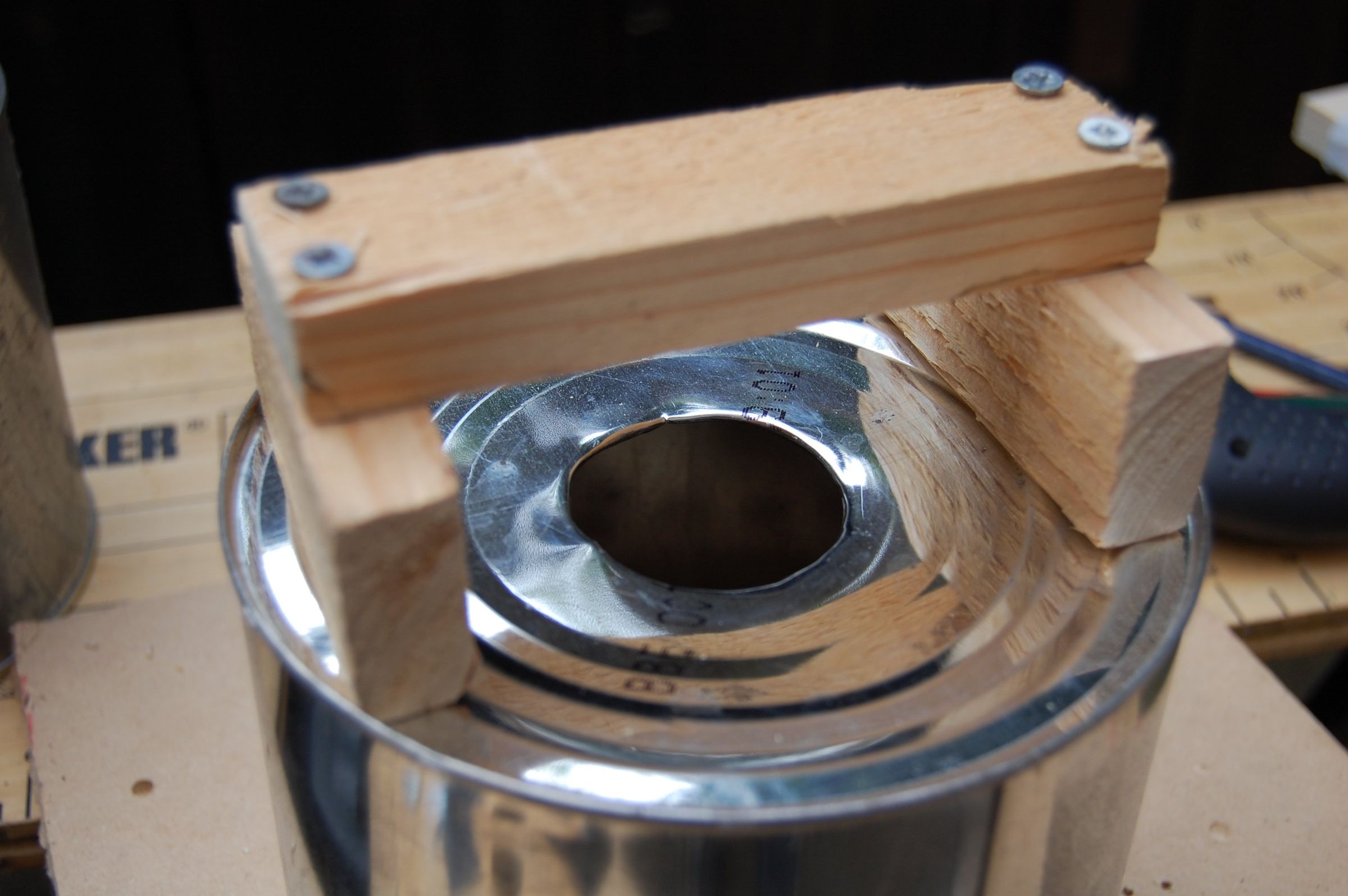 Build Some PAR38 Cans Using Coffee Tins : 7 Steps - Instructables