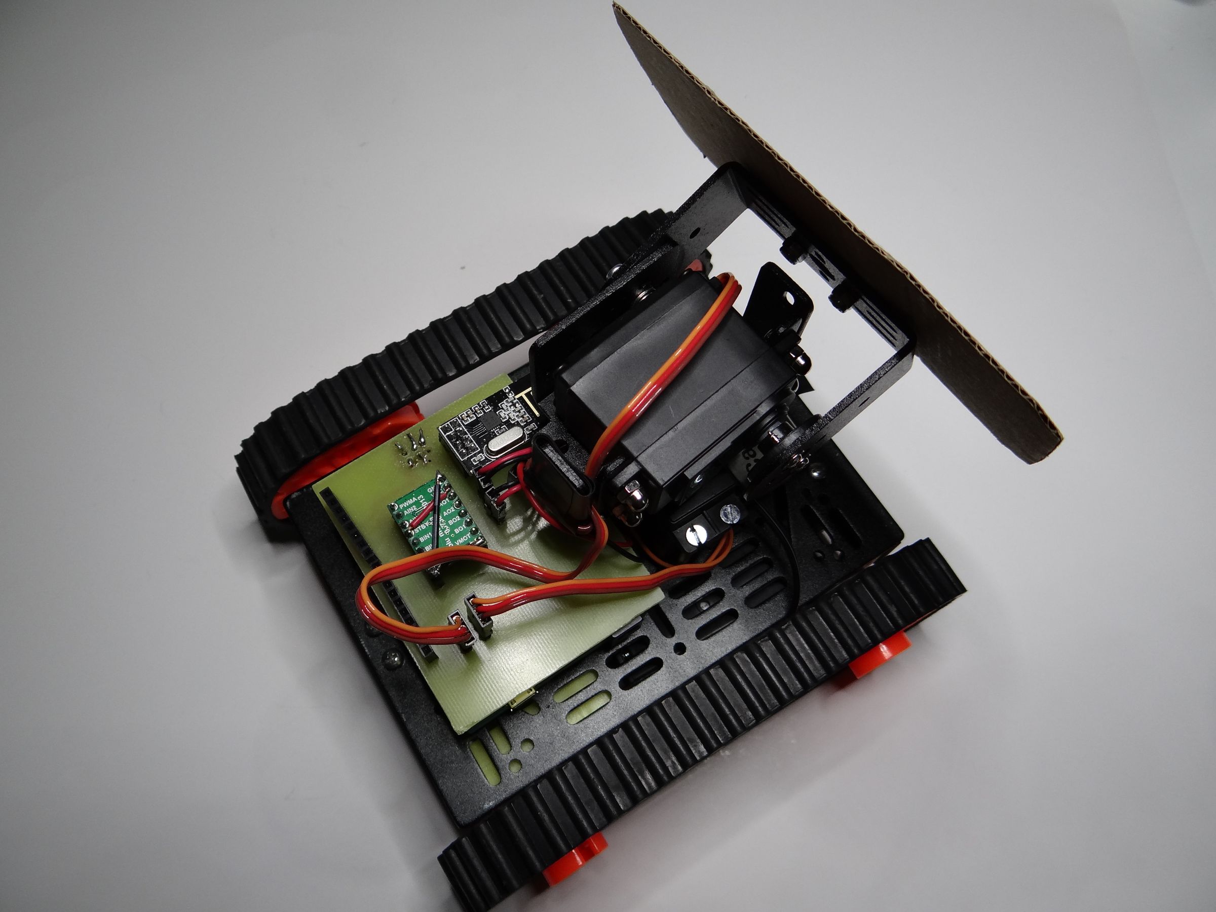 RC Tank With a Moving FPV Camera : 9 Steps (with Pictures) - Instructables