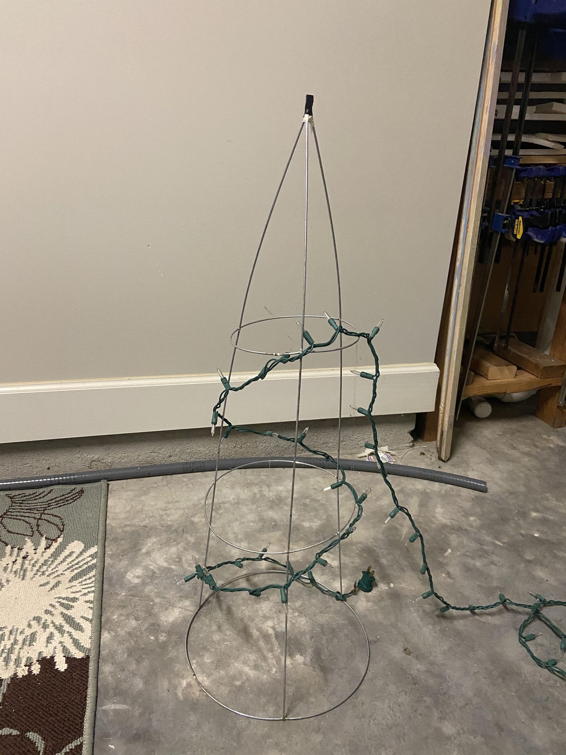 Tree Cone of Lights : 4 Steps (with Pictures) - Instructables