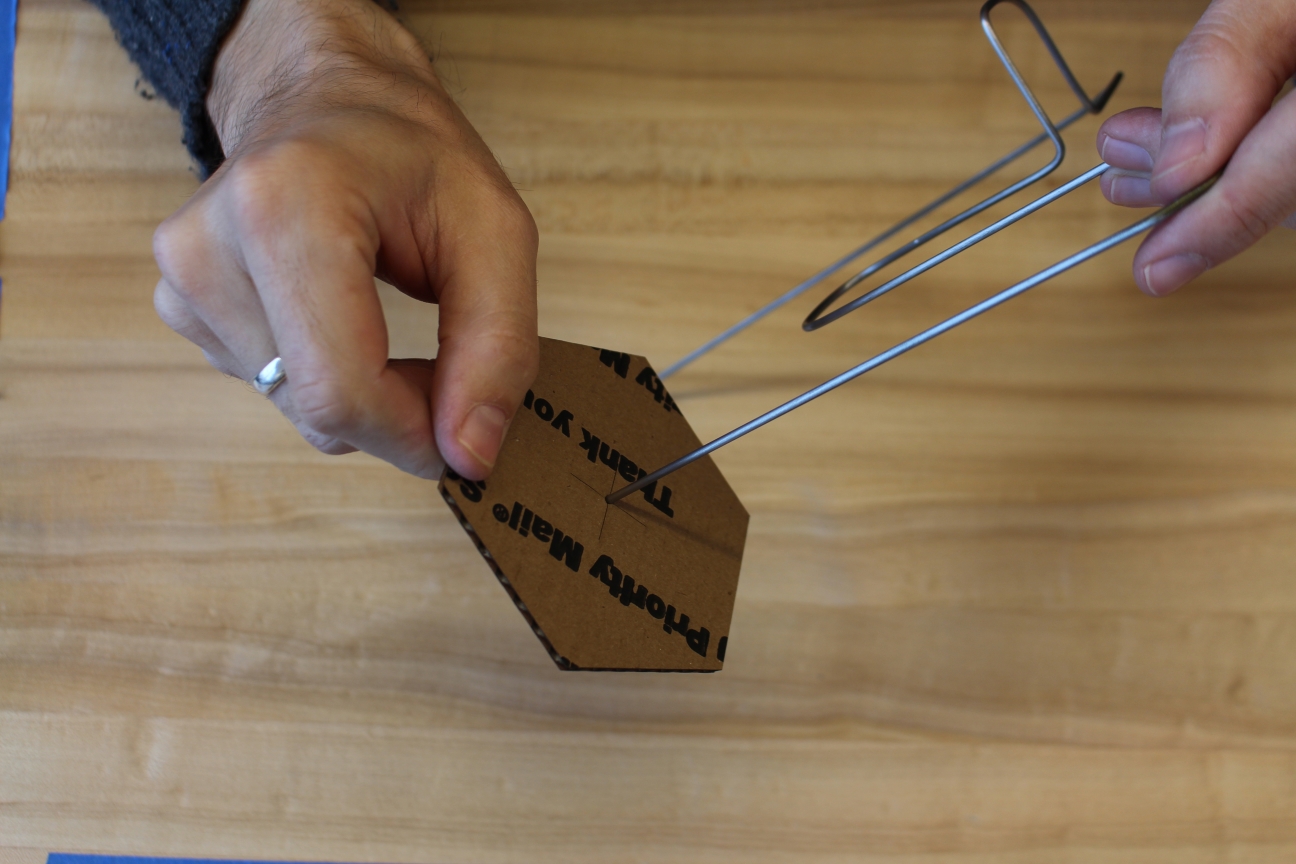 Make a MakeyMakey Wire Maze : 6 Steps (with Pictures) - Instructables