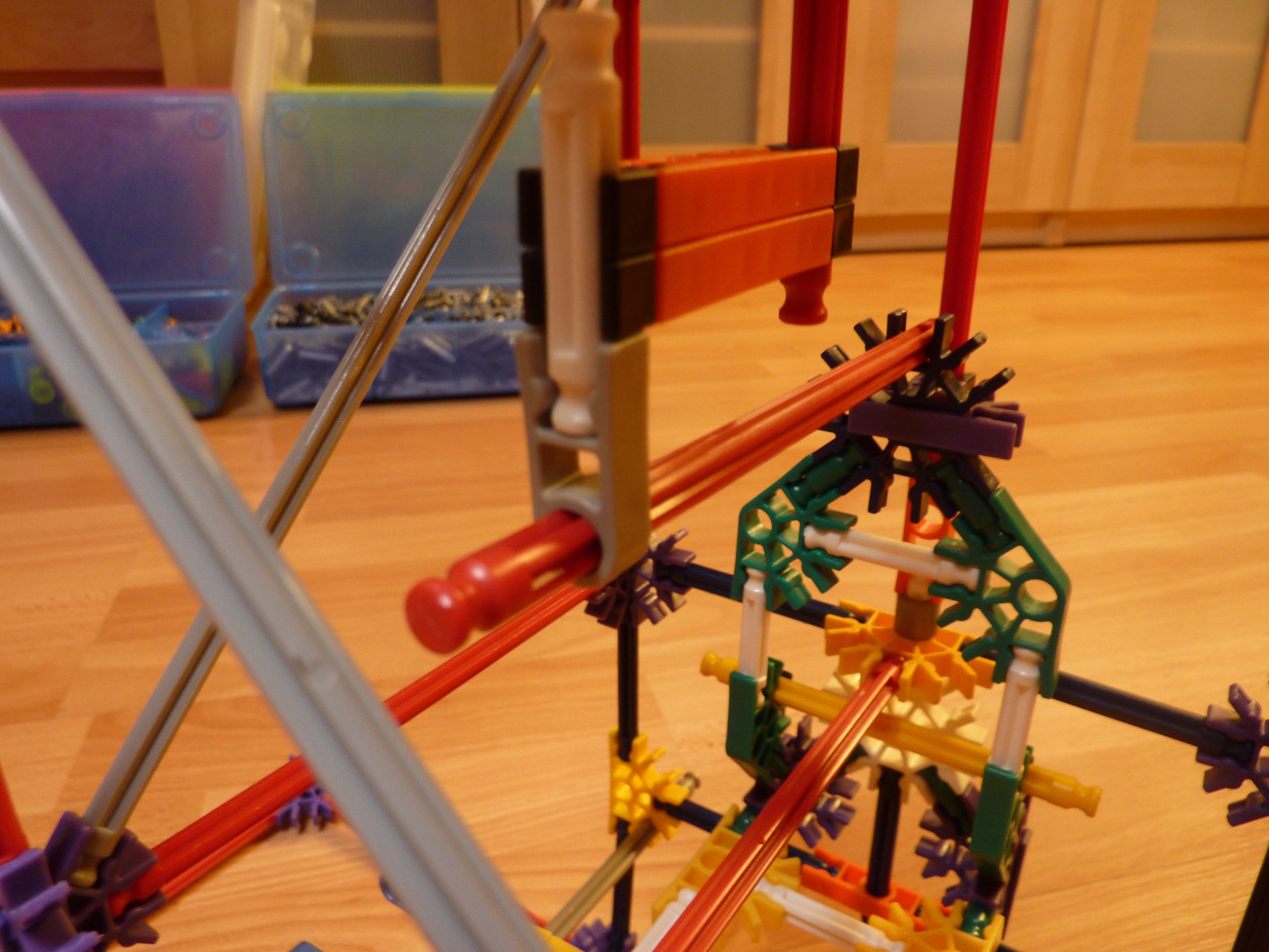 Spinning Freefall Lift, a Knex Ball Machine Lift : 11 Steps - Instructables