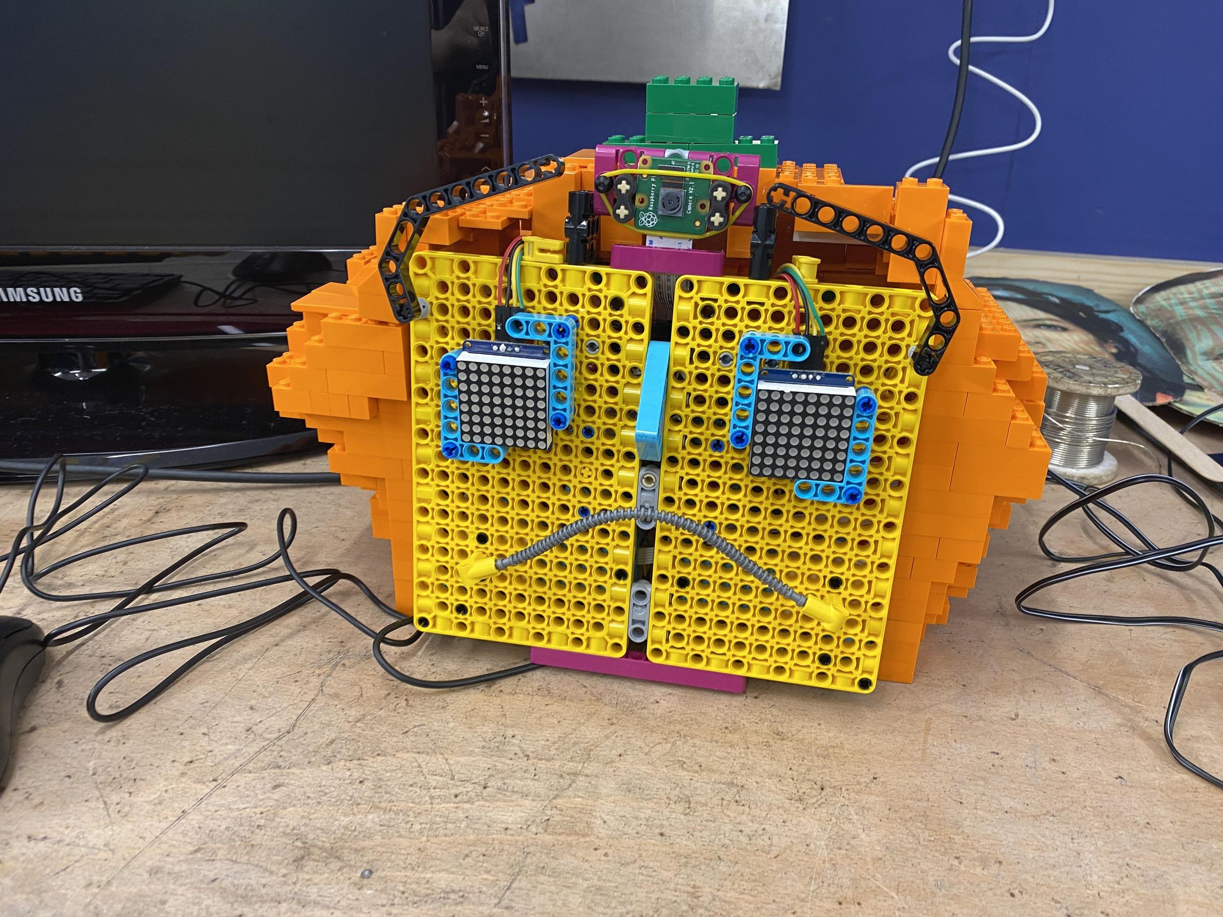 A LEGO® Robot Pumpkin : 5 Steps (with Pictures) - Instructables
