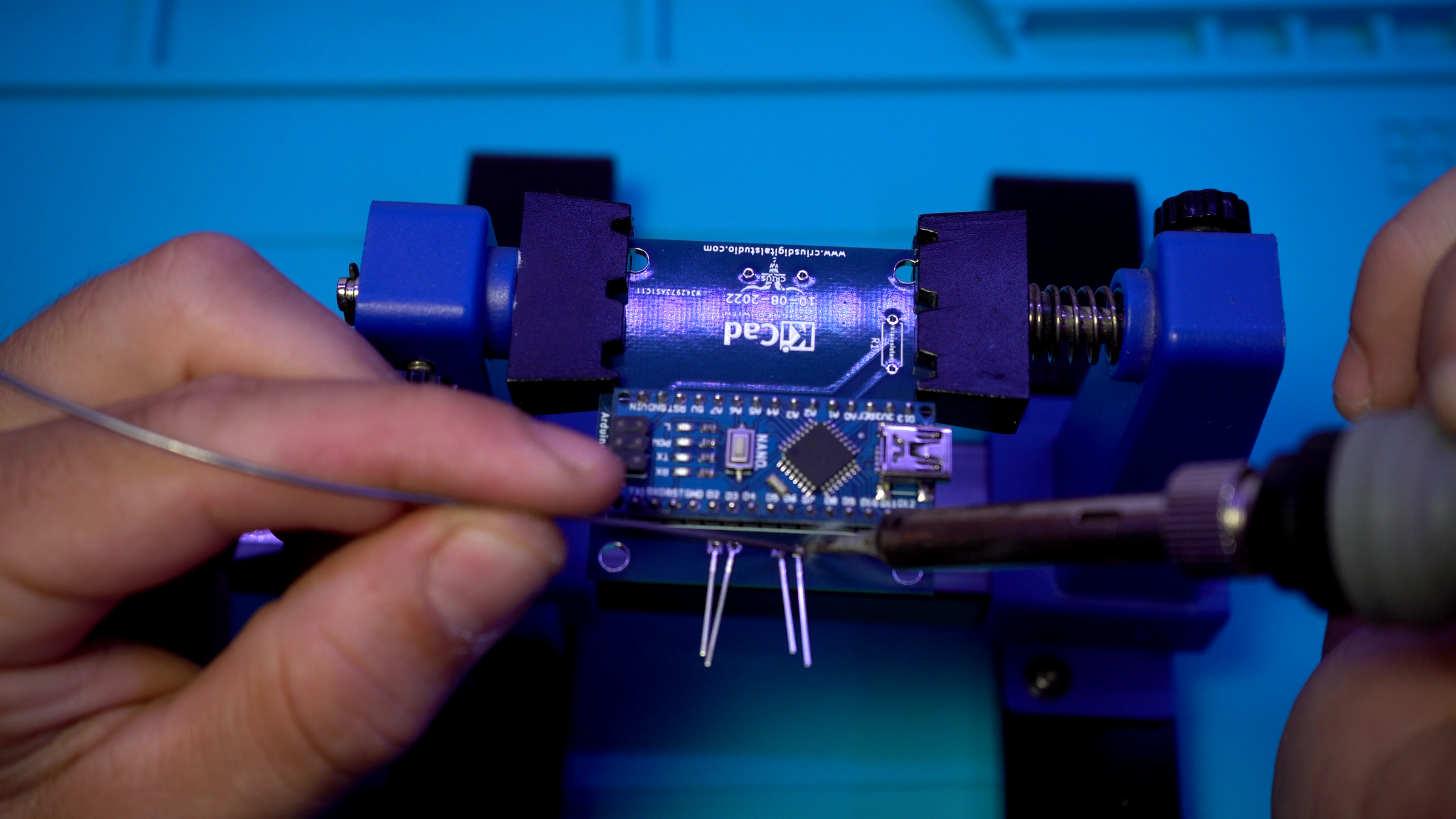 DIY Arduno "Ohmeter" + 0.96" OLED Display +Indication LEDs + Custom PCB ...