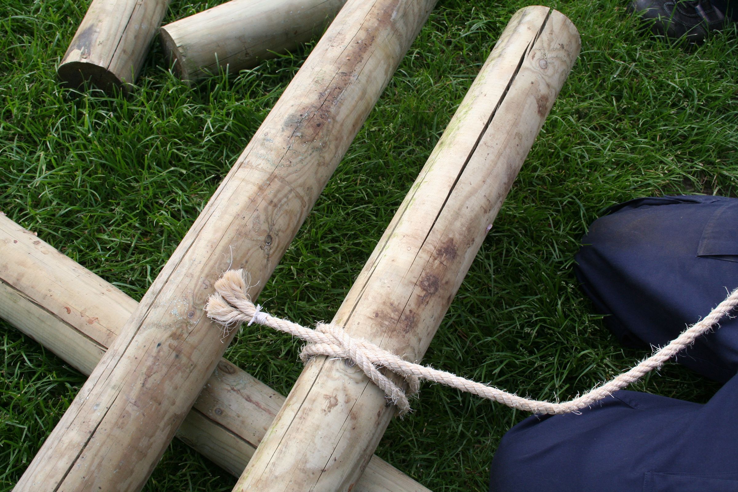 Simple Pioneering - Build a Swing From Wood Poles! : 5 Steps (with ...