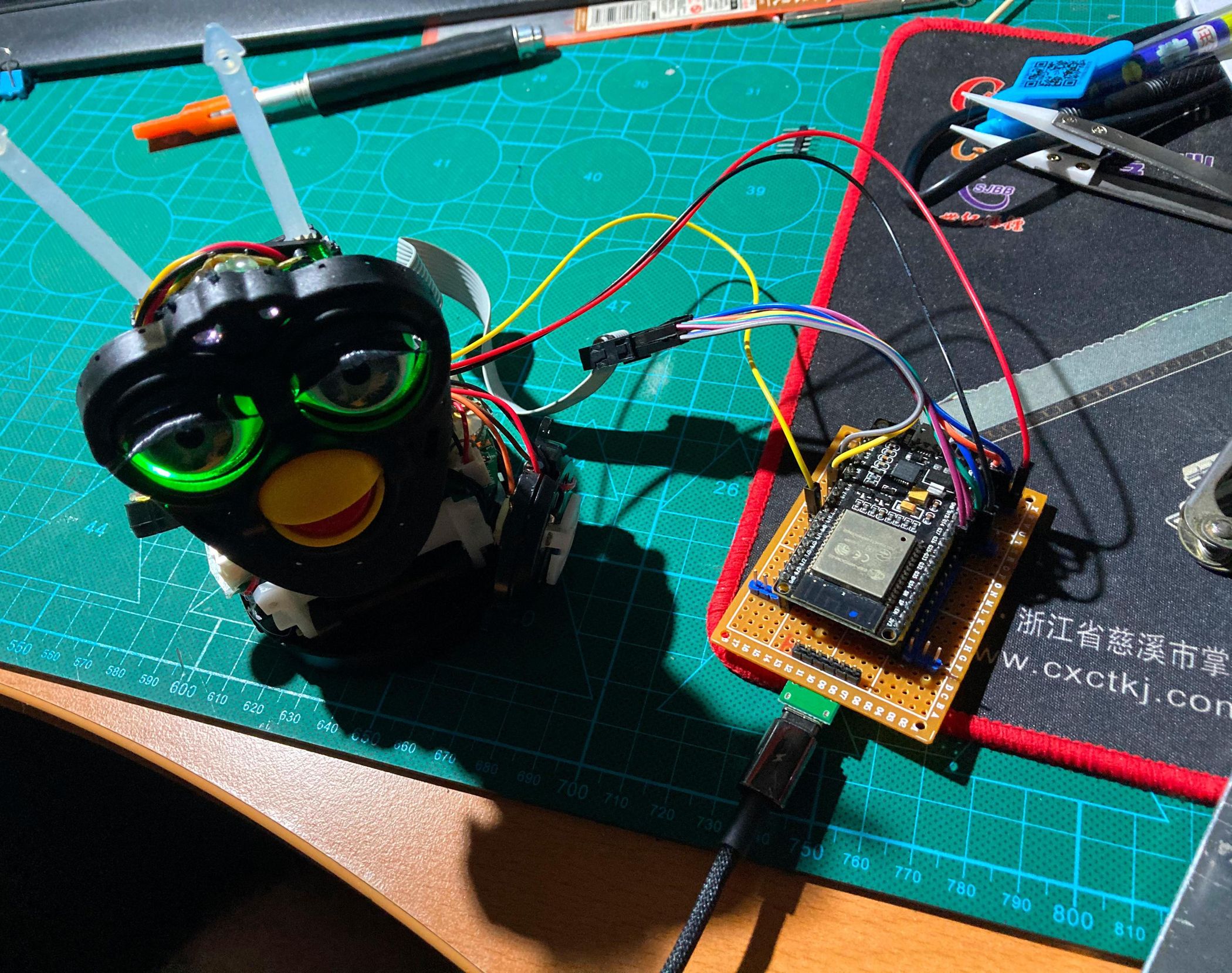 Furby Modification Including LEDs for Eyes : 5 Steps - Instructables