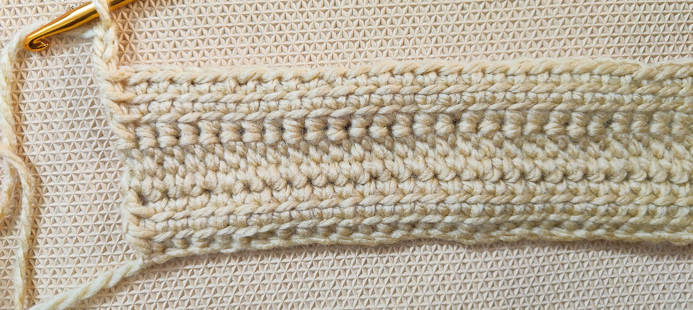 How to Crochet Blanket With Three Rows at a Time : 5 Steps (with ...