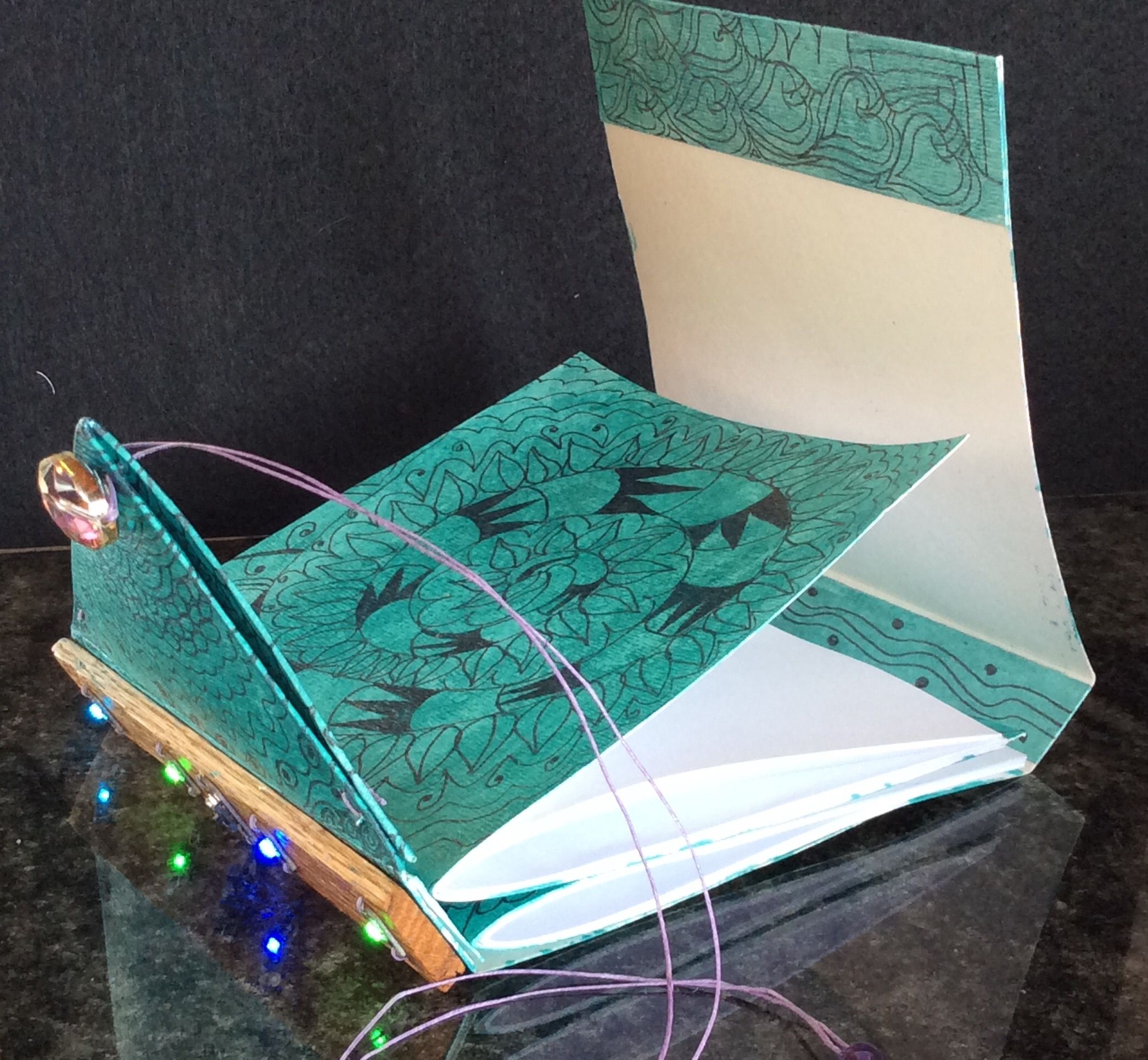 Light-Up Watercolor Paper Book : 18 Steps (with Pictures) - Instructables
