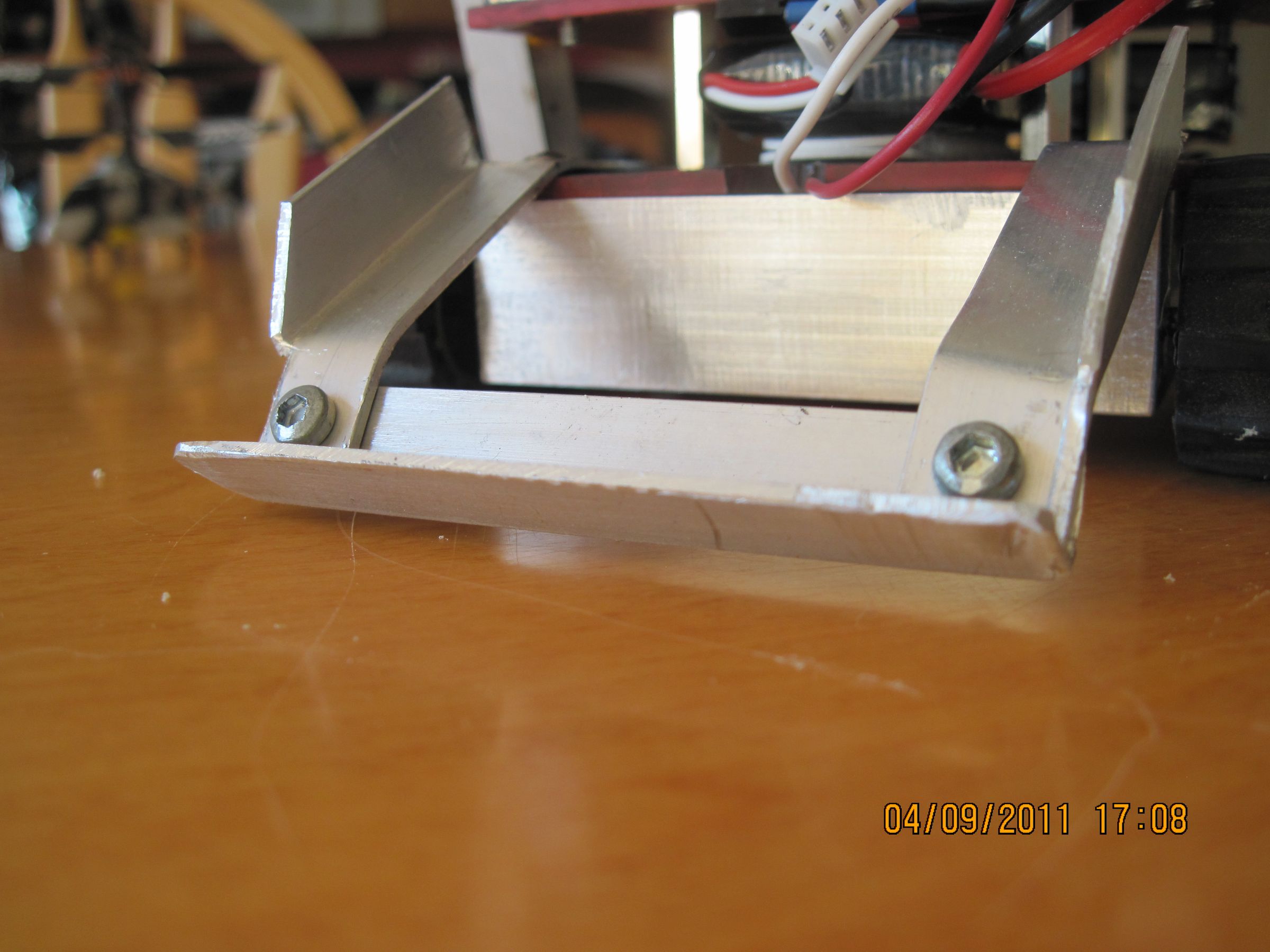 Sumo-Bot (TSA and Science Olympiad Rules) : 8 Steps - Instructables