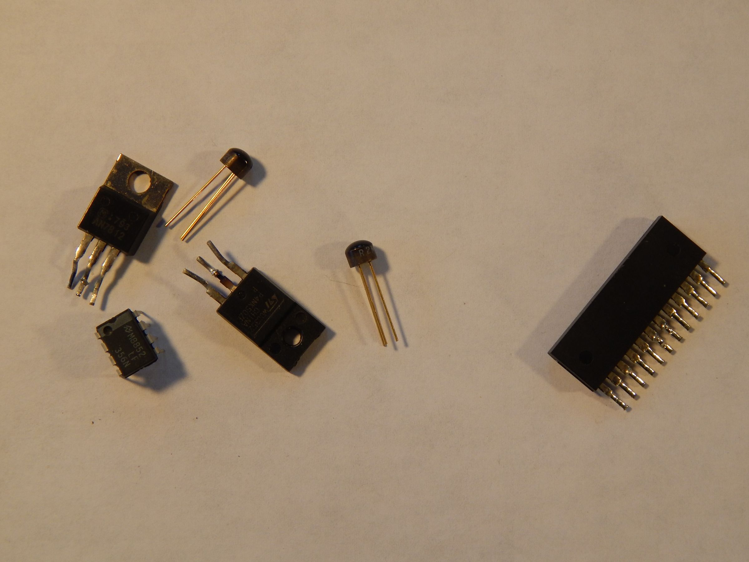 Electronics Building Tips ( in 21 Plus Steps ) : 26 Steps (with ...