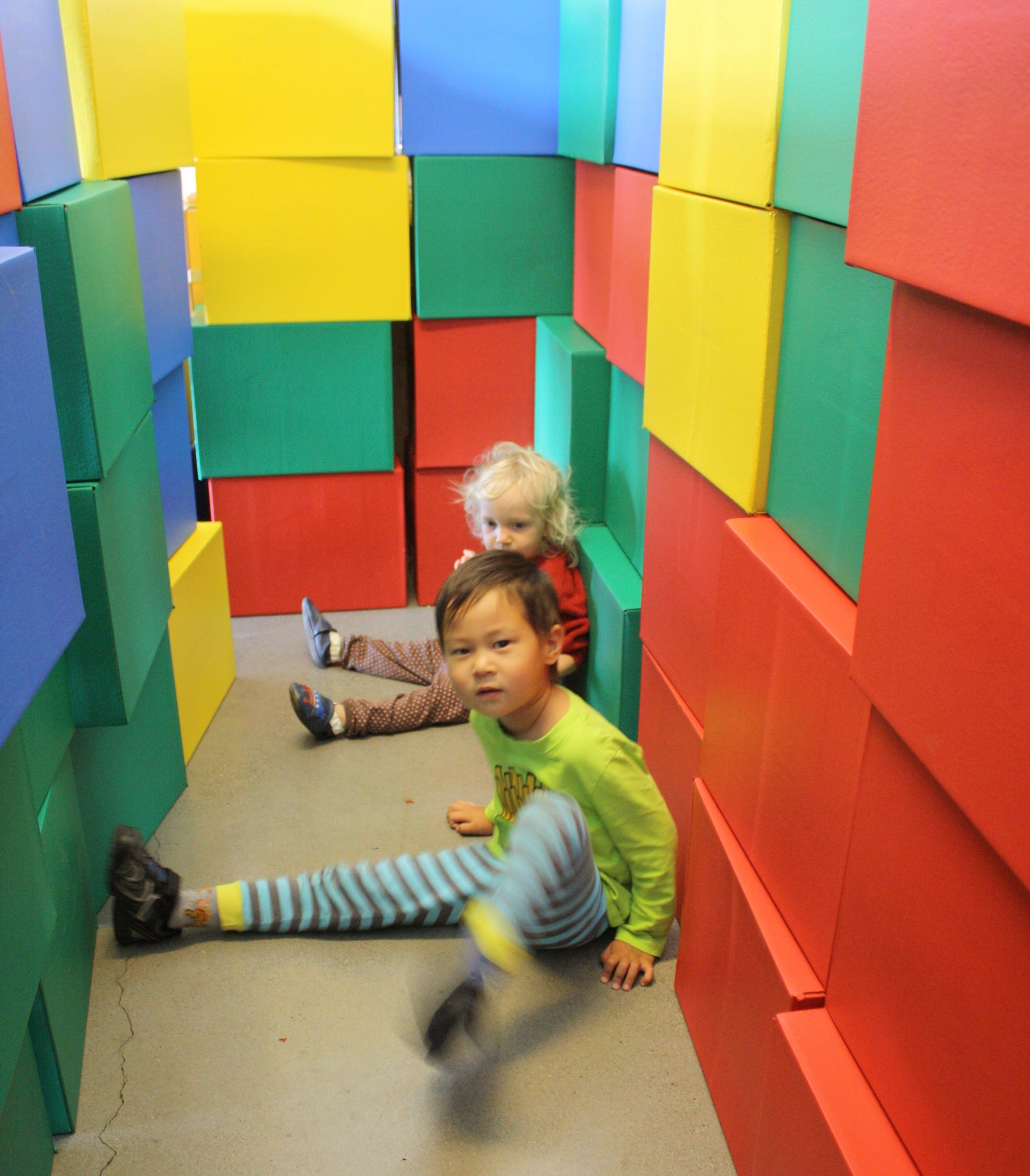 Giant Cardboard LEGO Blocks : 8 Steps (with Pictures) - Instructables