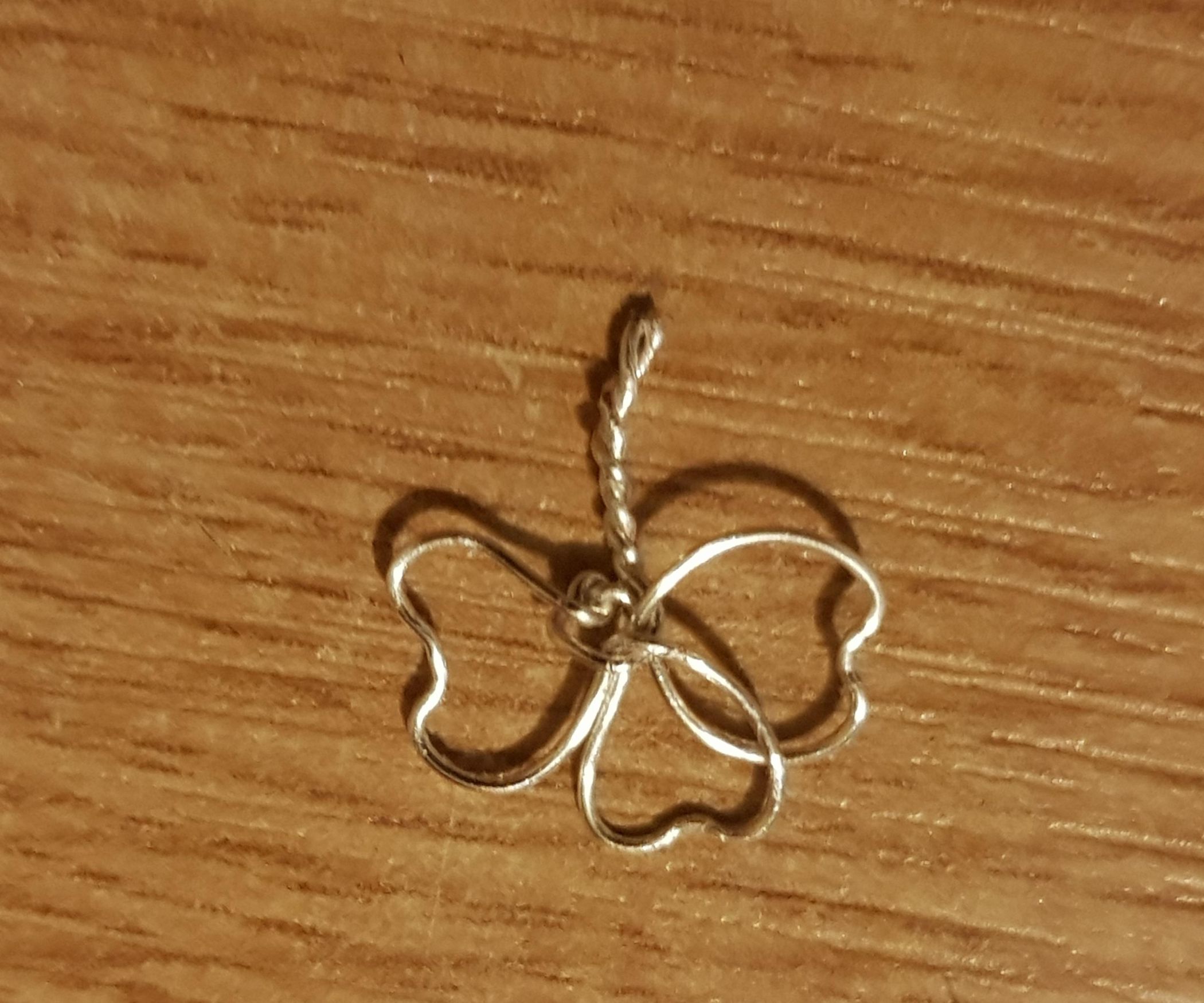 Making a Jewelry Wire 3 Leaf Clover : 6 Steps - Instructables