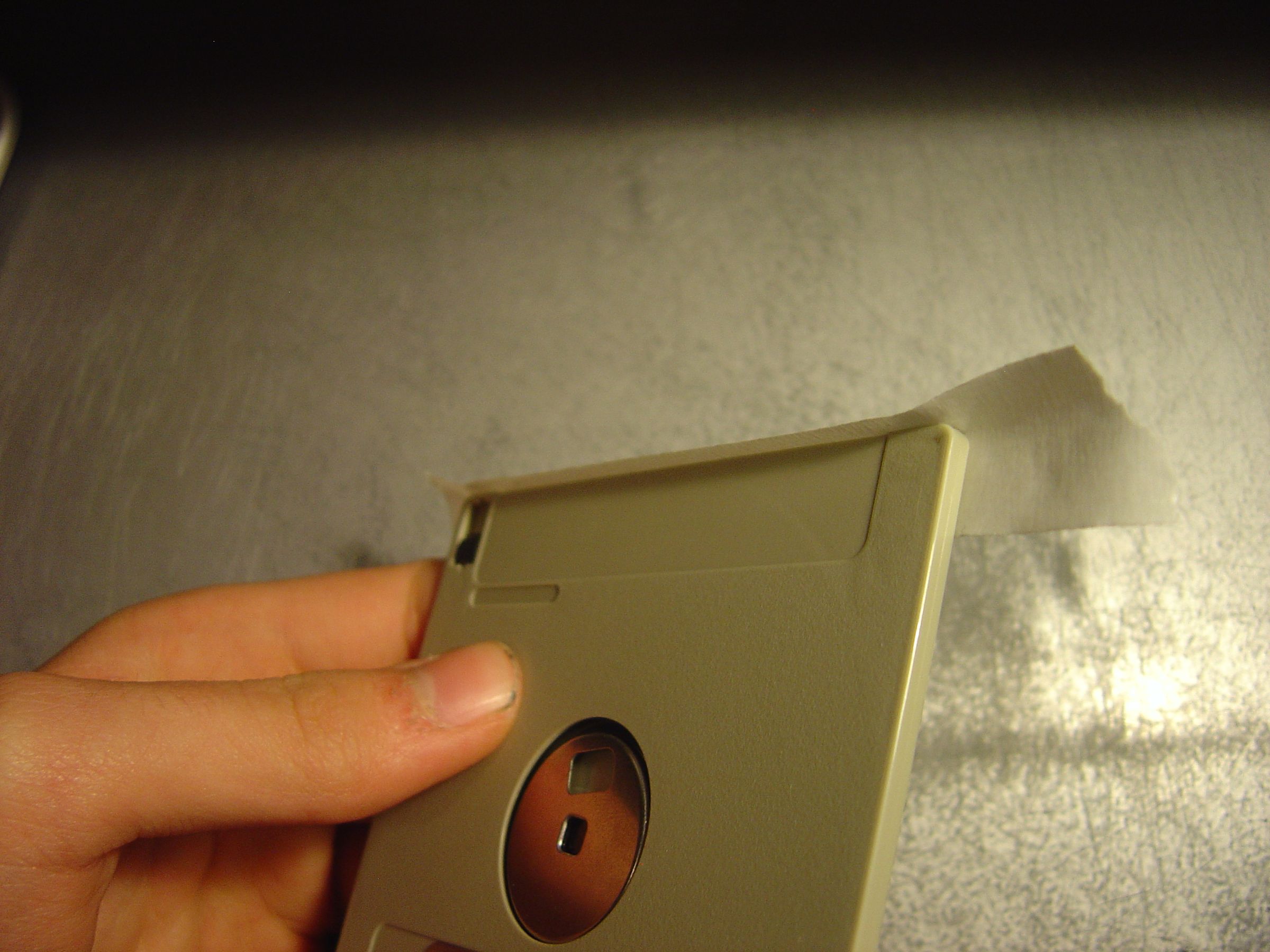 Edge-Labeling Floppy Disks : 5 Steps - Instructables