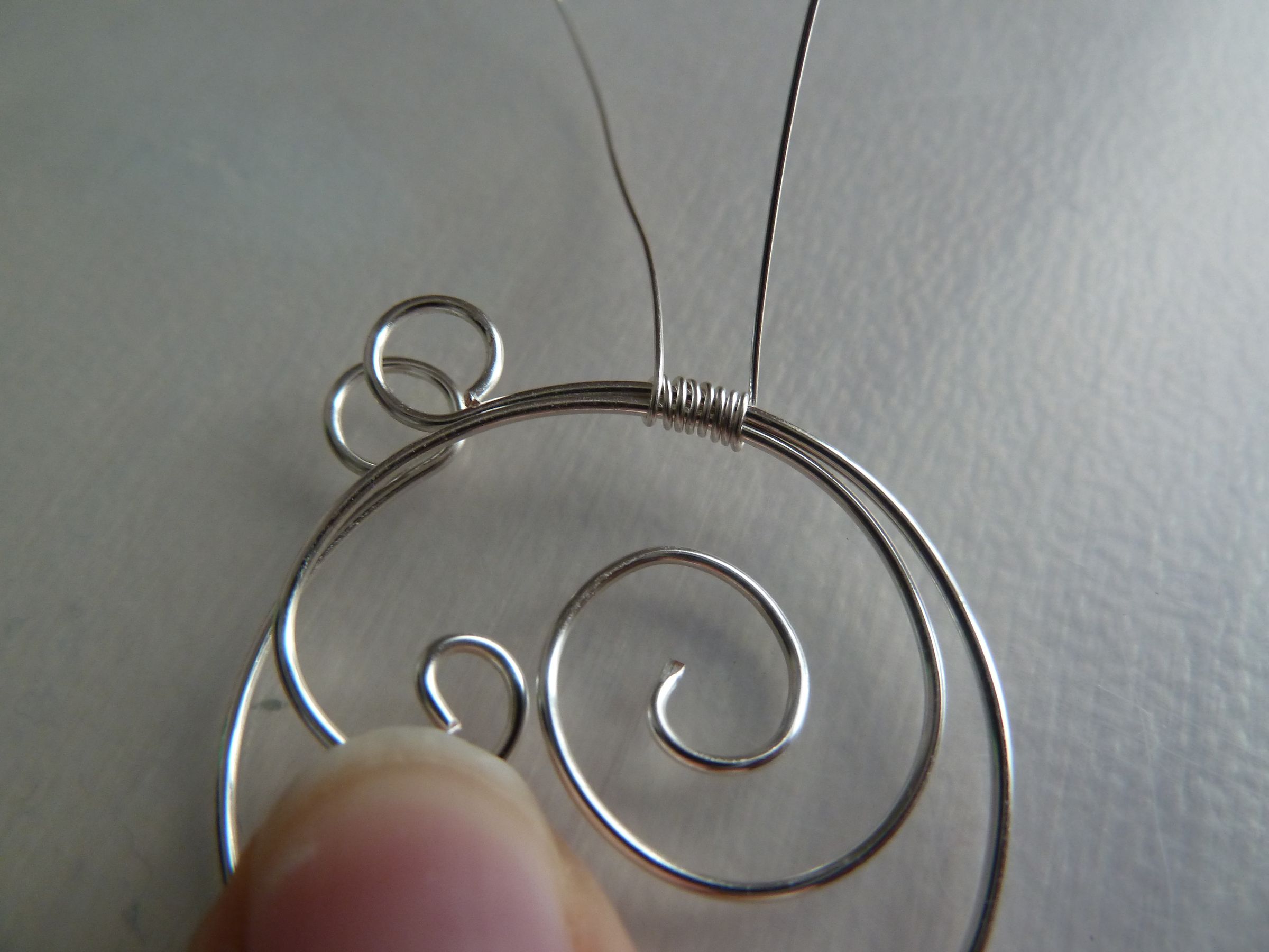 Triple Swirl Wirework Pendant : 17 Steps (with Pictures) - Instructables
