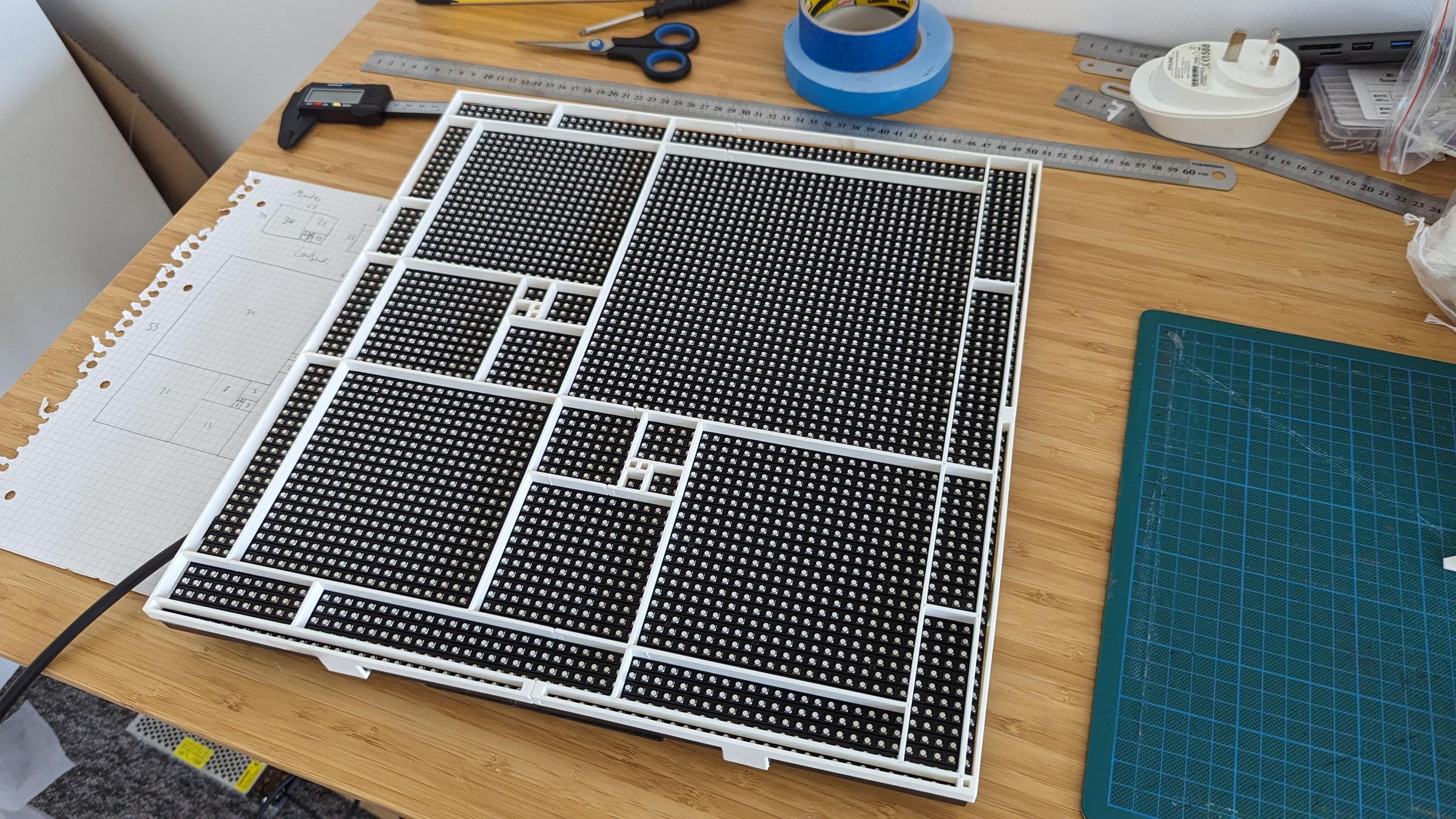 Fibonacci Mondrian Clock : 10 Steps (with Pictures) - Instructables