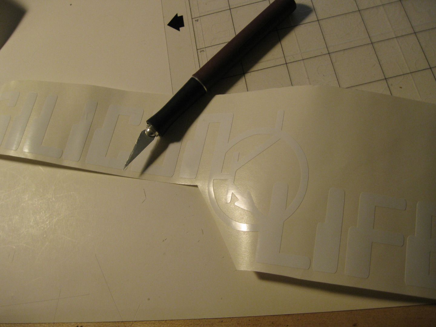 Cutting DIY Vinyl Stickers for Your Car With Scrap Vinyl and the ...