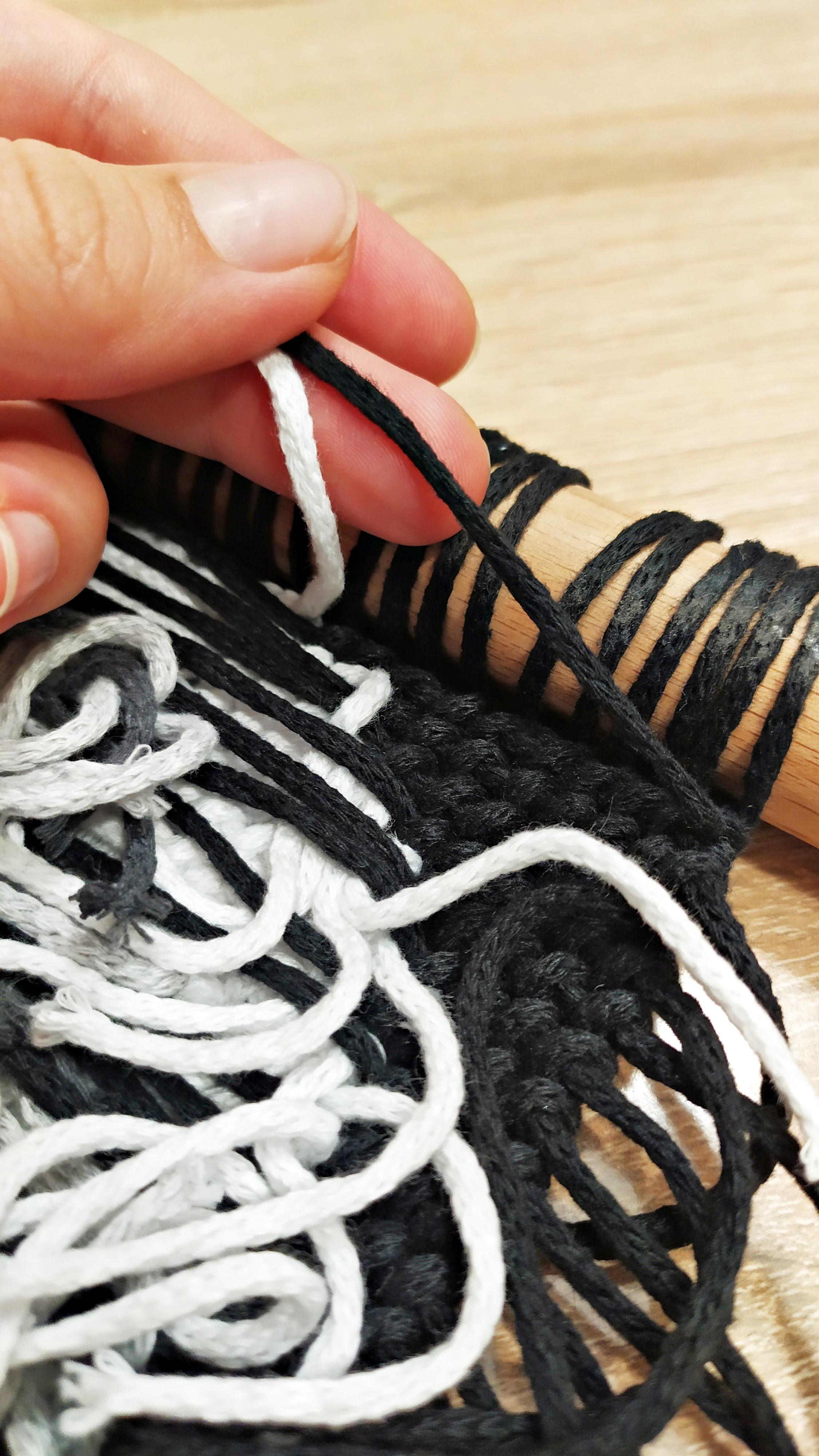 How to Make a Macrame Portrait Wall Hanging : 12 Steps (with Pictures) - Instructables