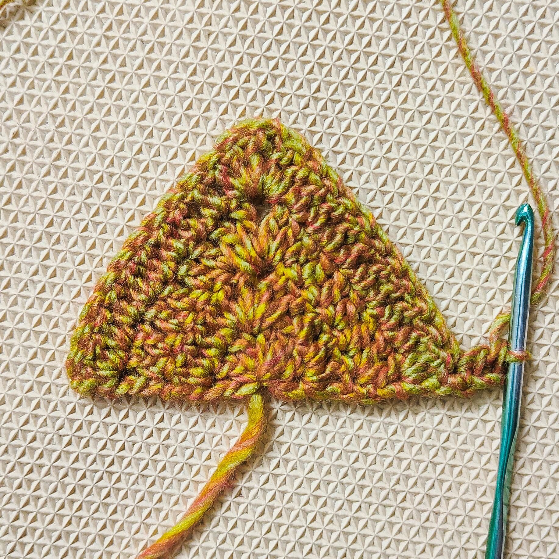 Easy and Simple Crochet Triangle Shawl : 5 Steps (with Pictures ...