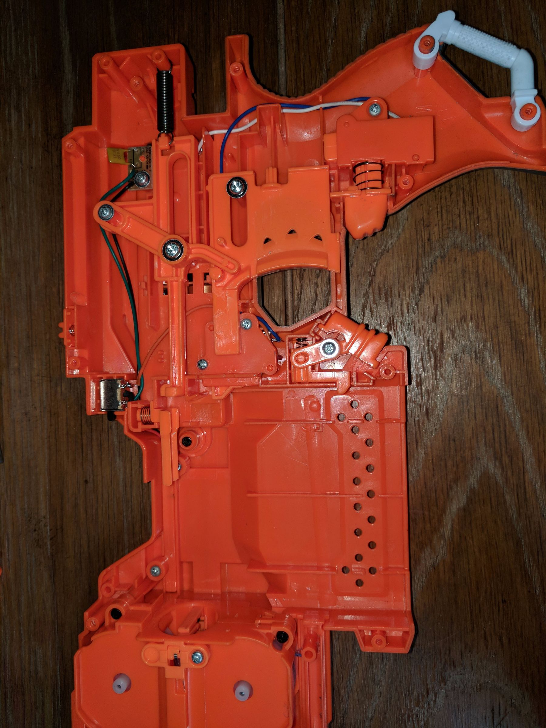 Nerf Stryfe - Disable/remove Locks, Quick and Easy : 9 Steps ...