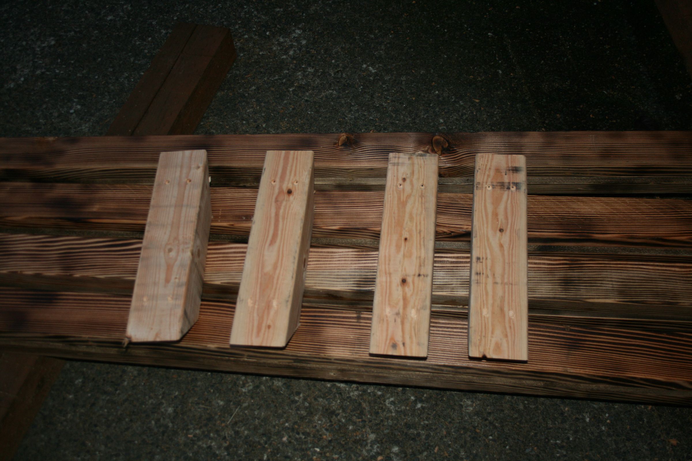 Haunted Walkway Lantern Posts : 7 Steps (with Pictures) - Instructables