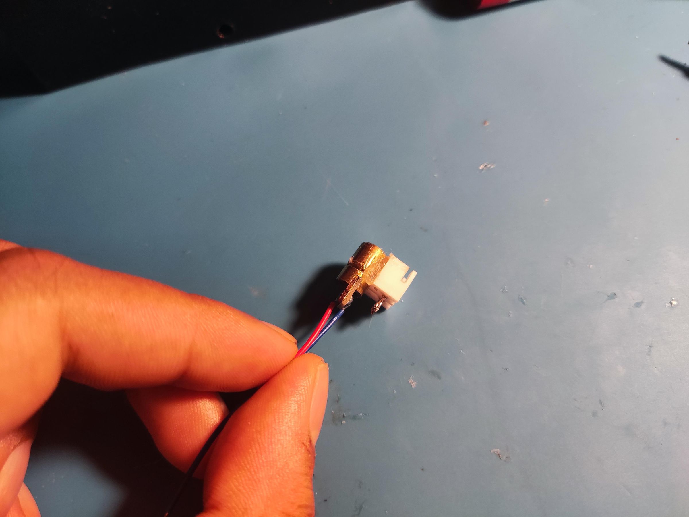 Nivea Twisting Spy Laser Rechargable Using Old Vape Lipo : 6 Steps ...