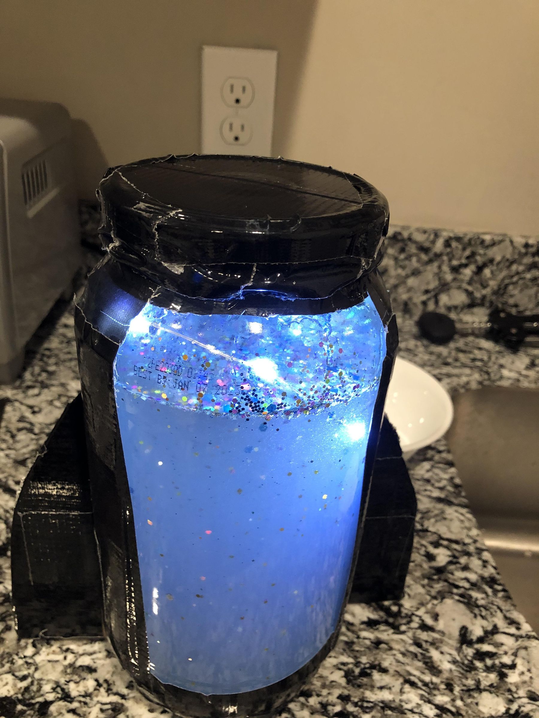 Outer Space Snow Globe : 9 Steps - Instructables
