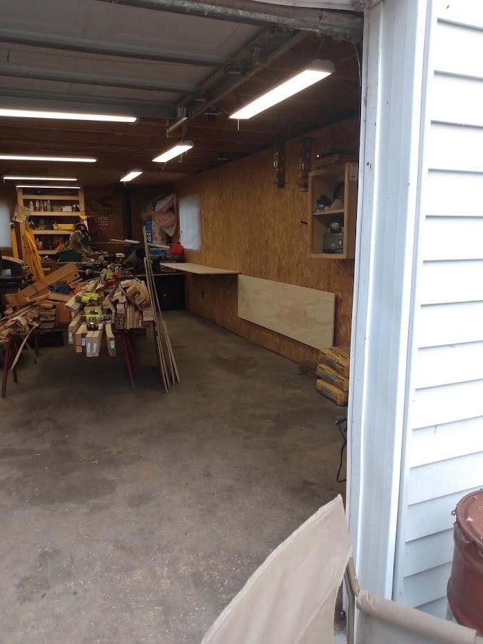 Wall Mounted Wooden Workbench: a Beginner's Project With Pictures : 6 ...