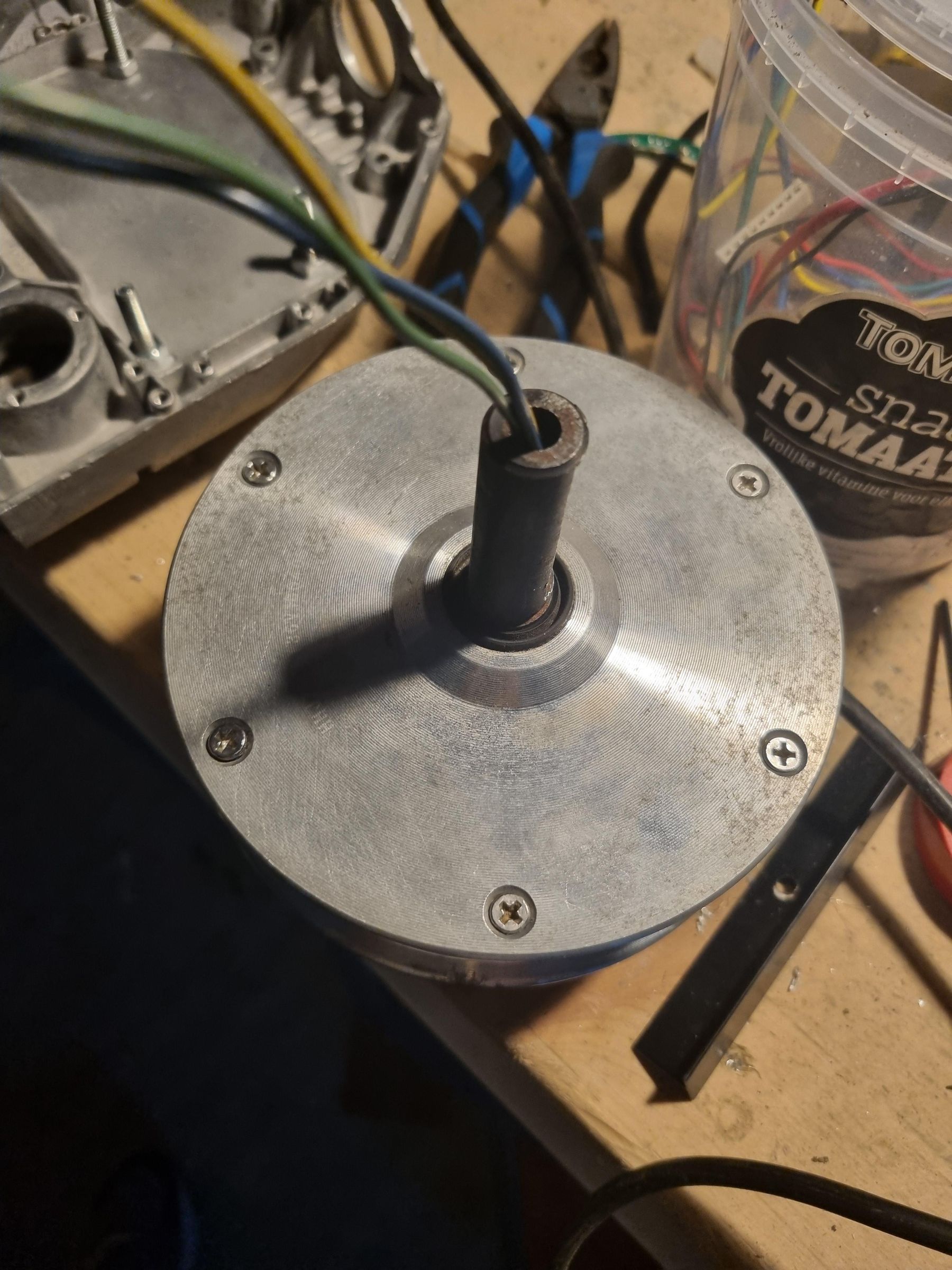 50 Bucks Direct Drive Wheel Base From a Hoverboard : 9 Steps ...