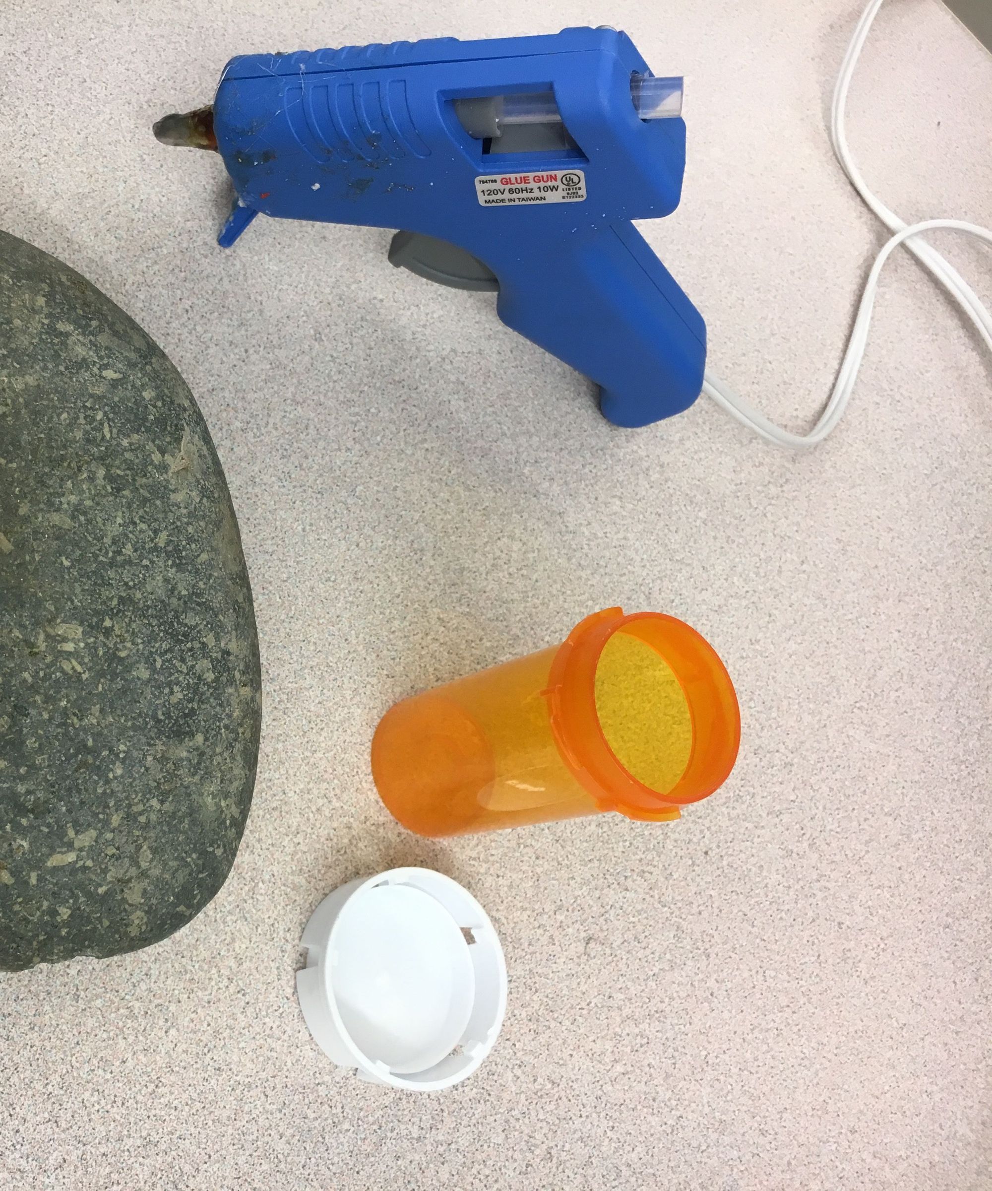 Hiding a Spare Key. Under 3$ : 4 Steps (with Pictures) - Instructables