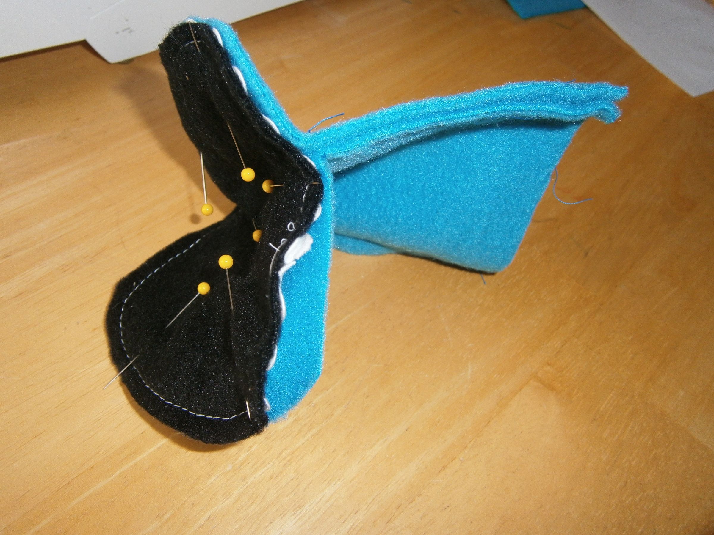 Monster Mittens : 18 Steps (with Pictures) - Instructables