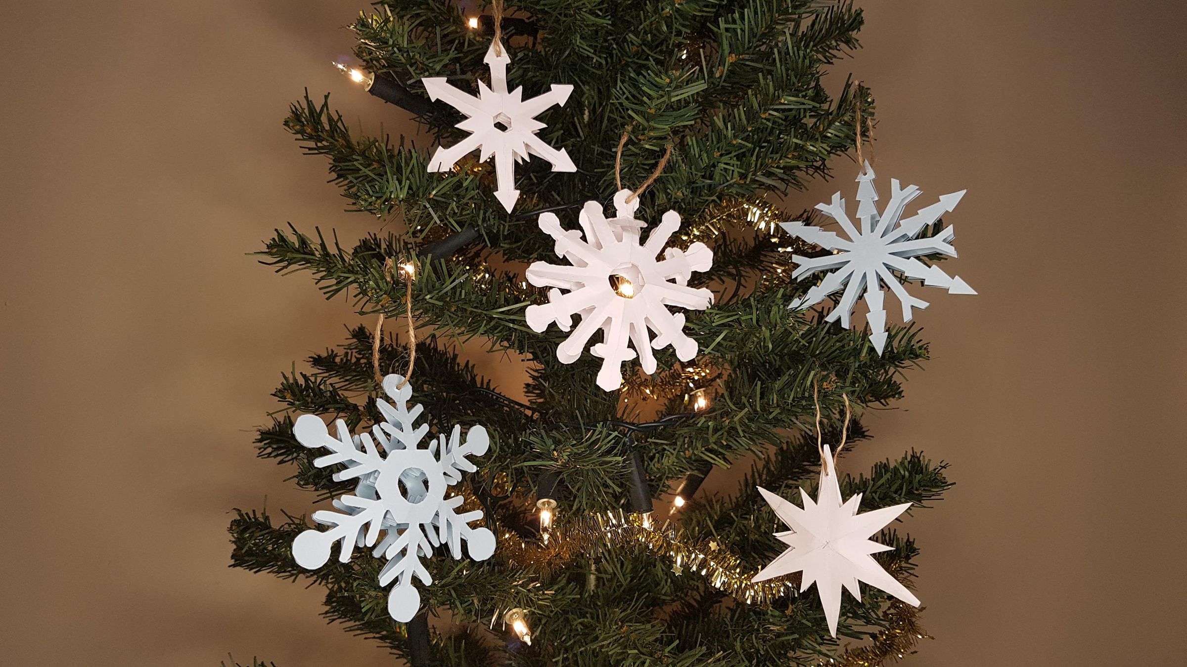 How to Make a 3D Snowflake Tree Decoration : 4 Steps (with Pictures ...