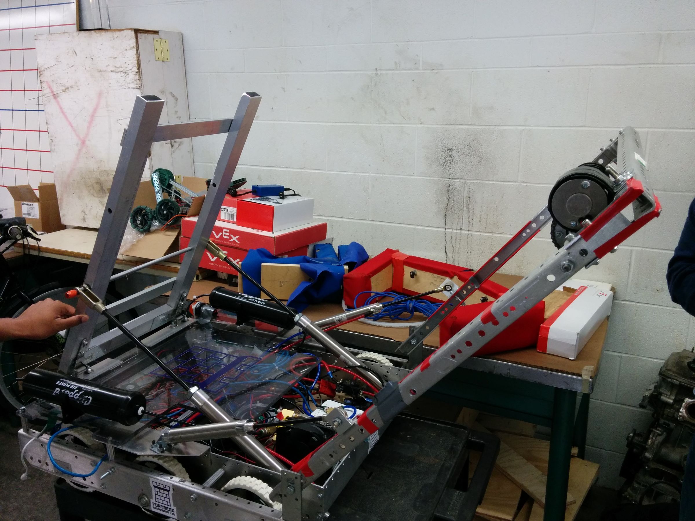 How to Create a Pneumatic System for (F.I.R.S.T) Robots : 7 Steps ...