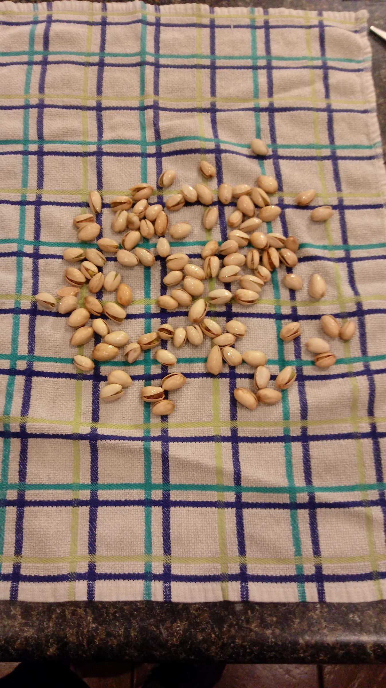 How to Shell Pistachios Easily : 8 Steps - Instructables